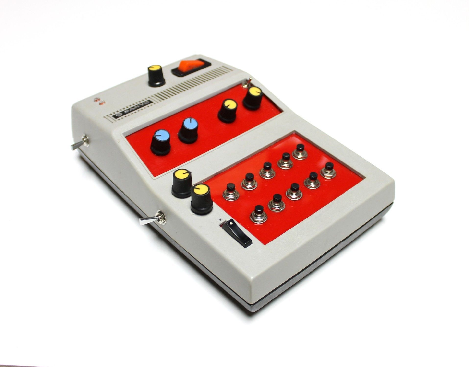 Moog Style Synth : 23 Steps (with Pictures) - Instructables