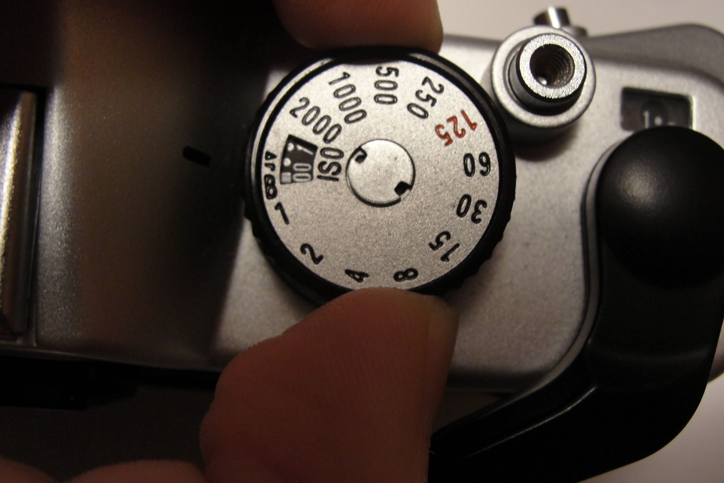 How to Load Film Into a 35mm Camera : 13 Steps (with Pictures ...