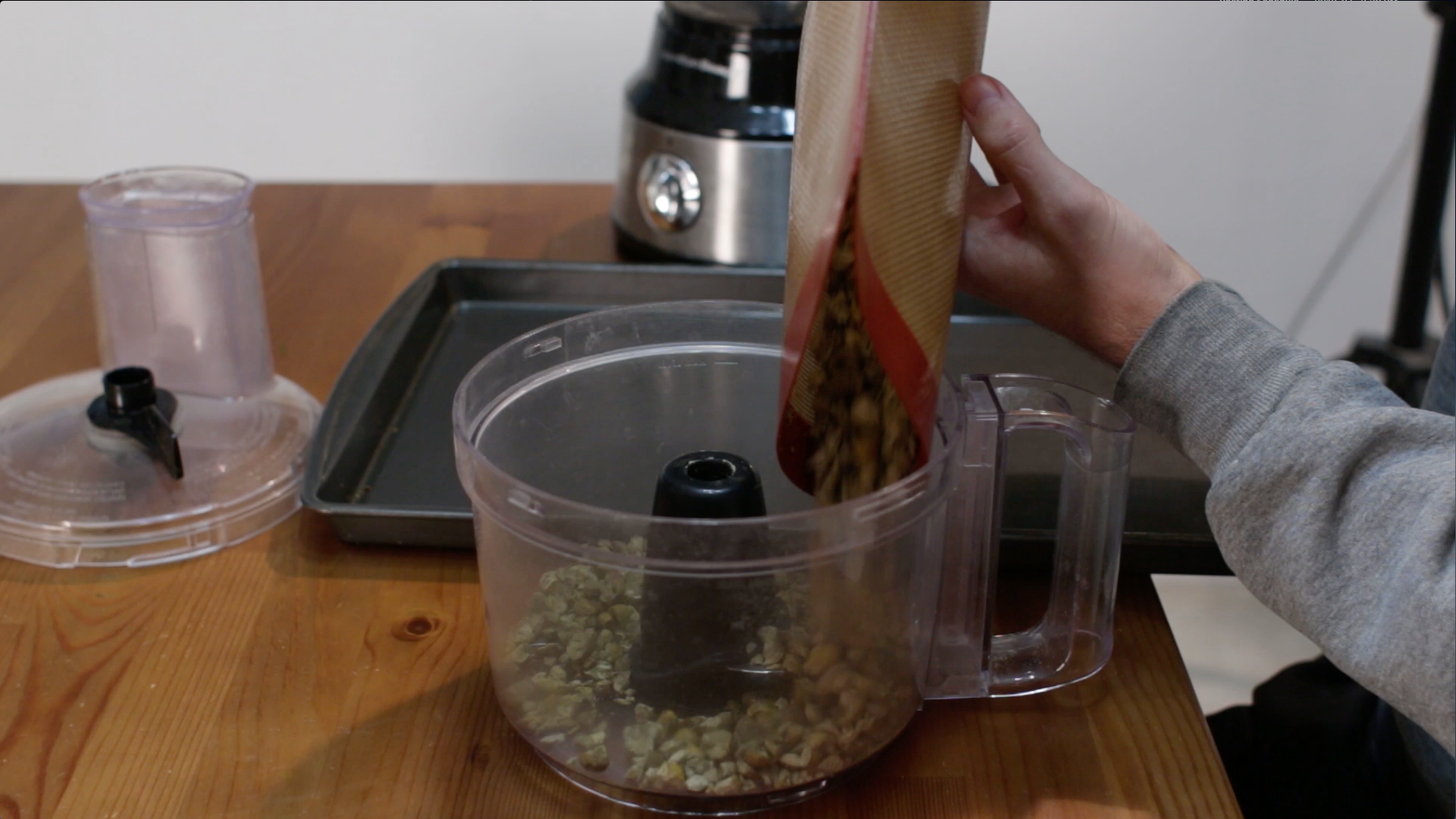 How to Process Acorns and Make Acorn Flour : 8 Steps (with Pictures ...