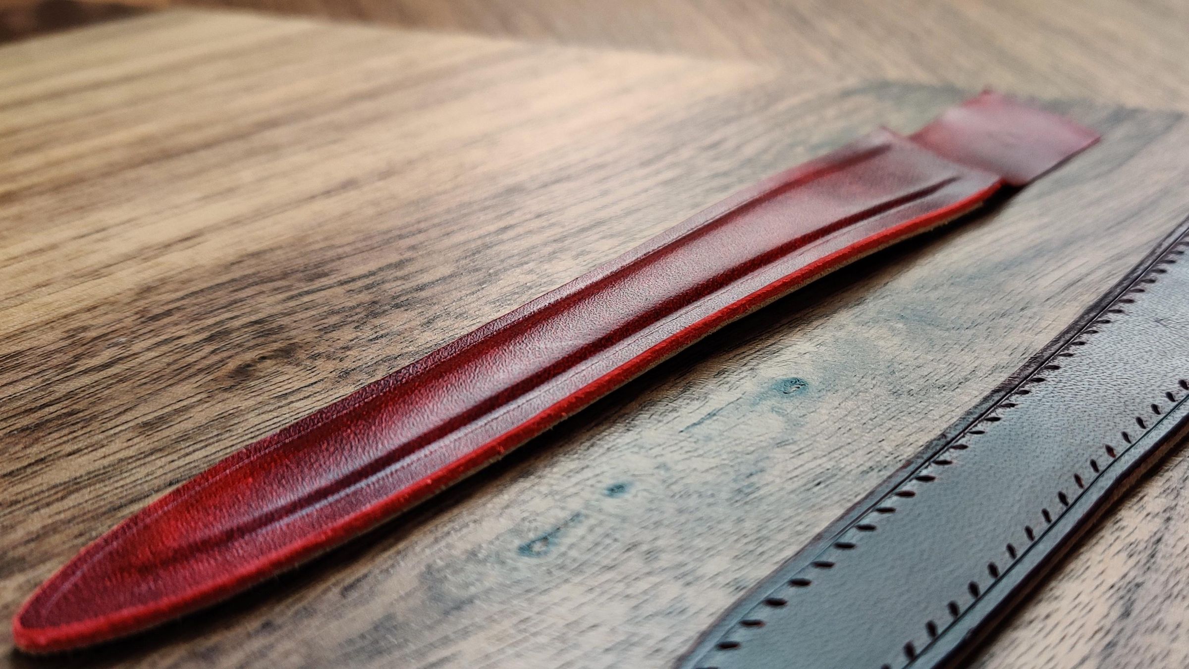 The Art of Luxury Leathercraft: Handcrafting a Leather Watch Strap : 25 ...