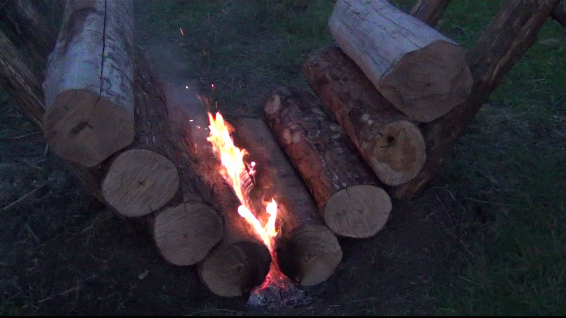 How to Build the Self Feeding Fire - All Night Fire : 11 Steps (with ...