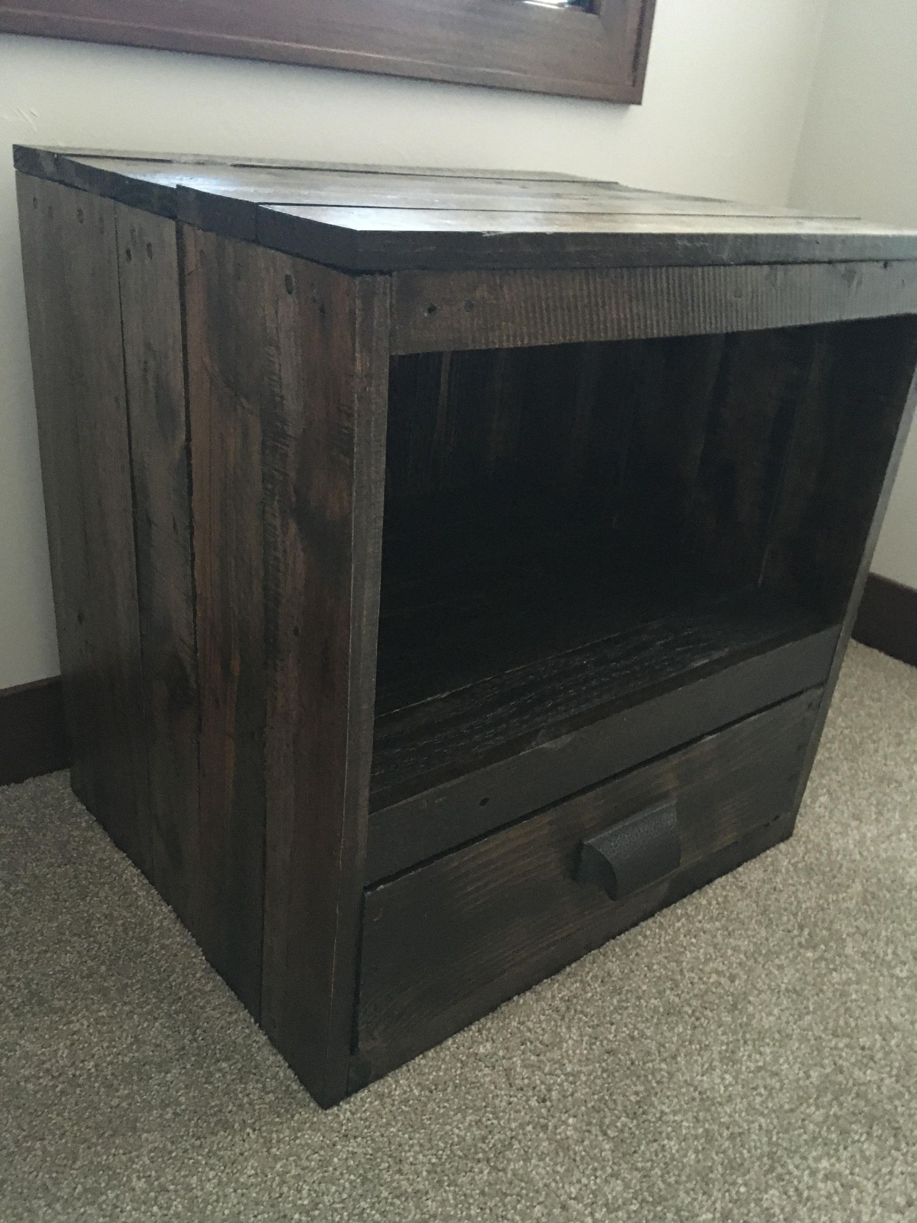 Pallet Nightstand : 13 Steps (with Pictures) - Instructables