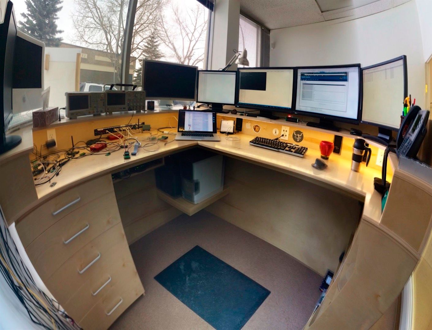 Standing Desk for Engineers : 8 Steps (with Pictures) - Instructables