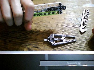 LEGO Butterfly Knife (Balisong) : 15 Steps - Instructables