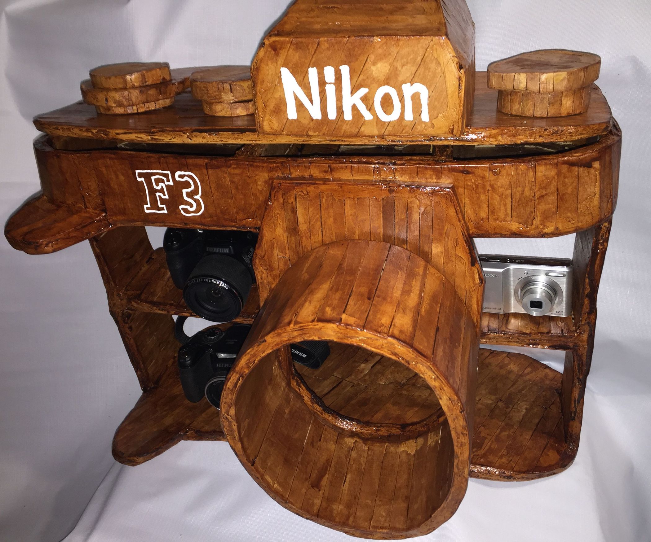 Camera Display Camera Shelf : 5 Steps (with Pictures) - Instructables