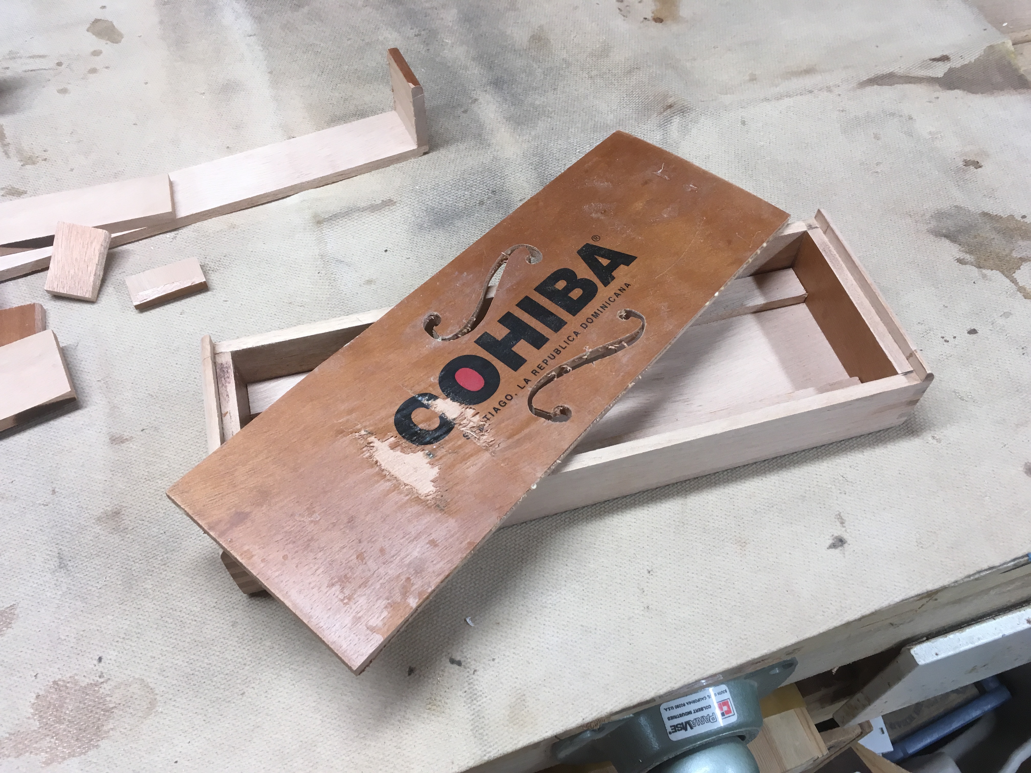 Cigar Box Fiddle / Violin : 8 Steps (with Pictures) - Instructables