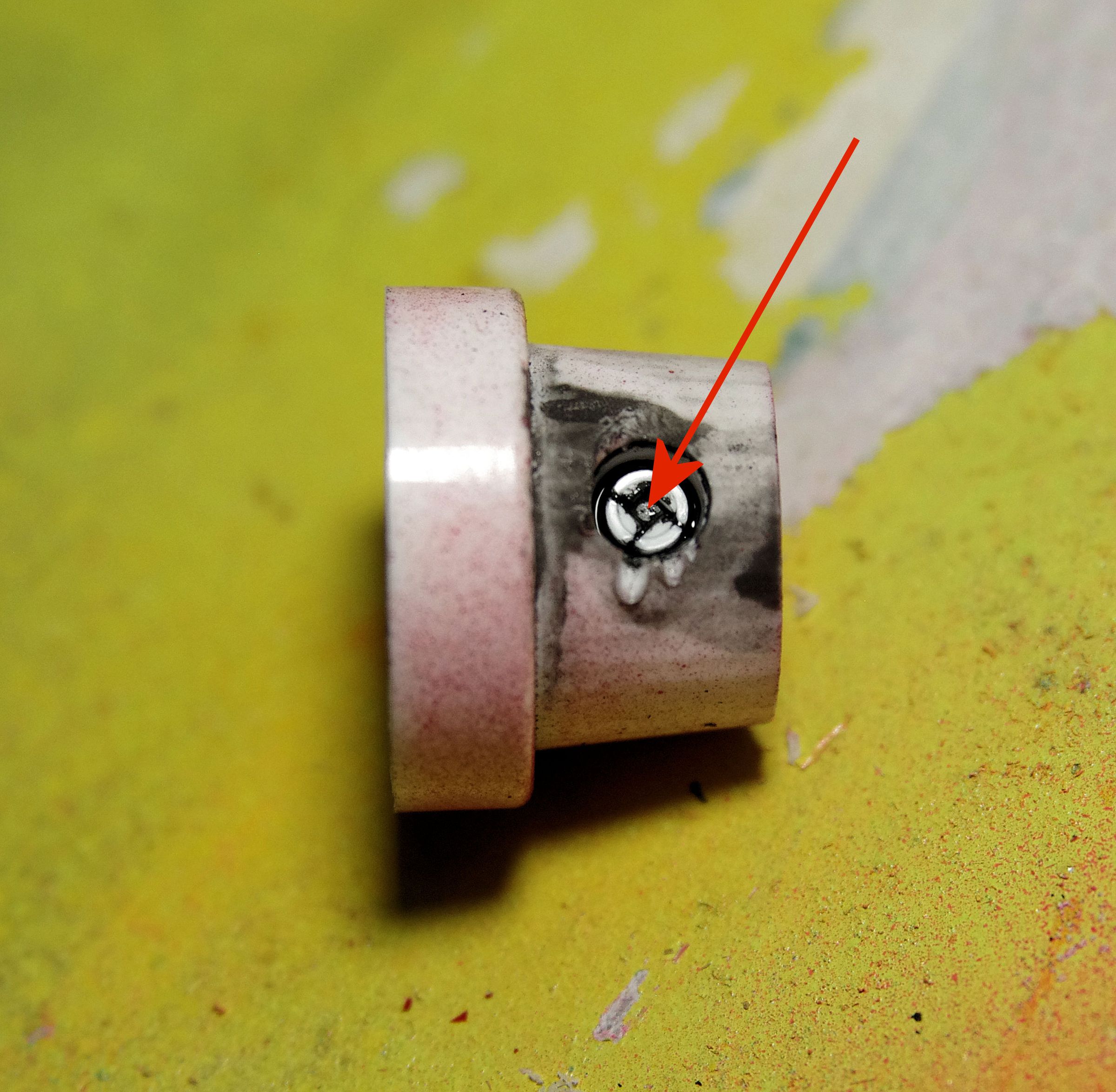 Unclogging Rust-Oleum Nozzle : 4 Steps (with Pictures) - Instructables
