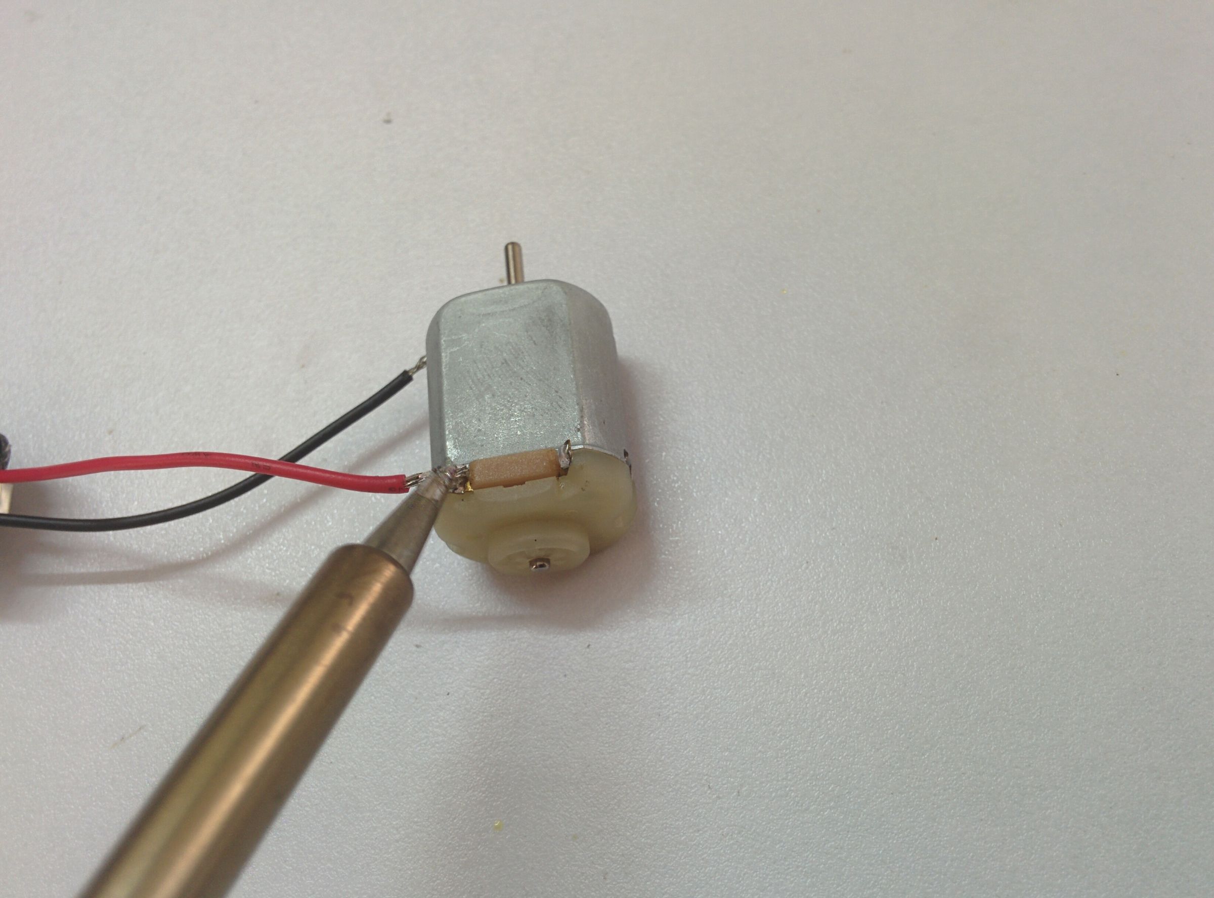 Make 4 Useful Things From 9V Battery : 11 Steps (with Pictures ...