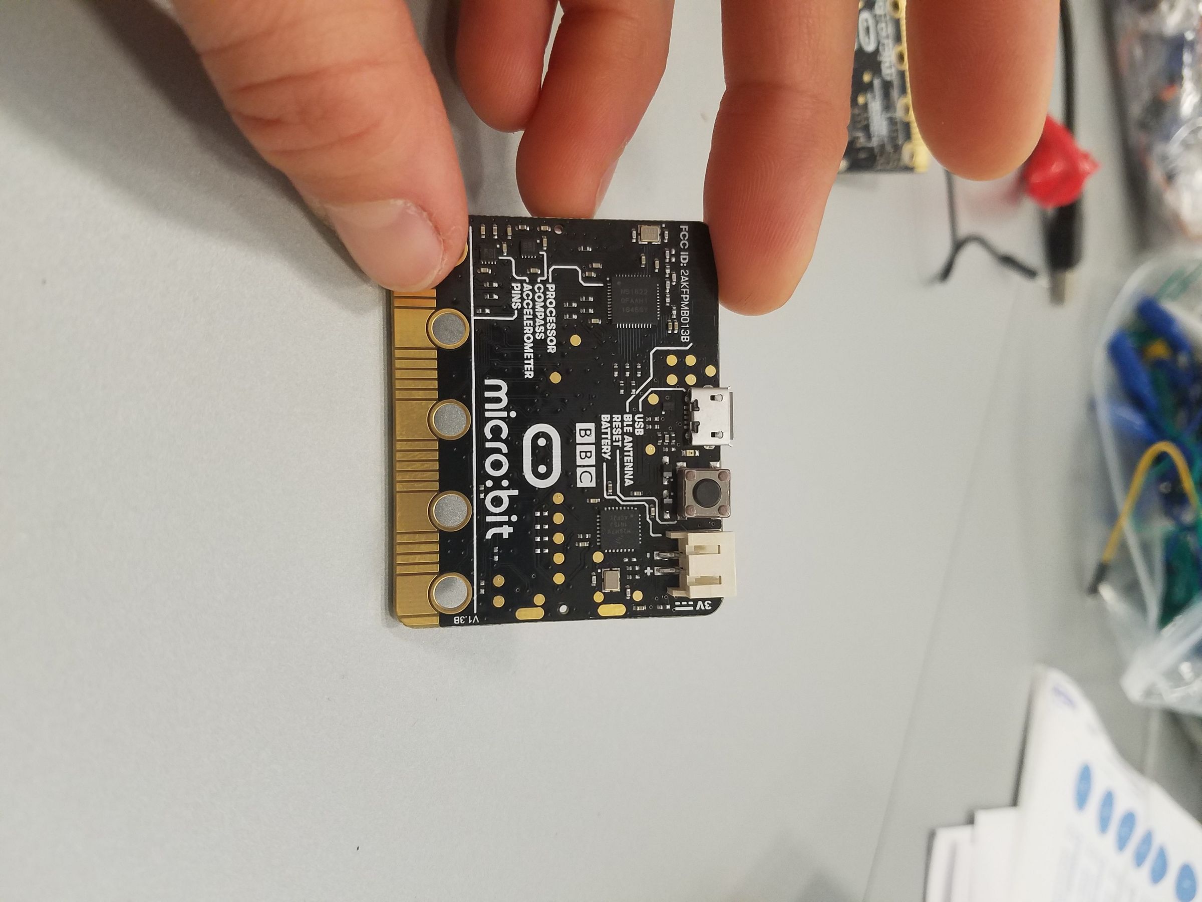 A Beginner's Guide to Microcontrollers : 10 Steps (with Pictures ...