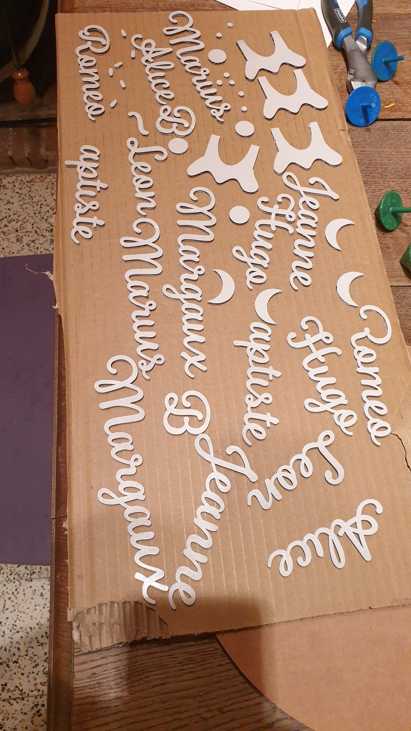 Kid Name Circle Board : 5 Steps (with Pictures) - Instructables