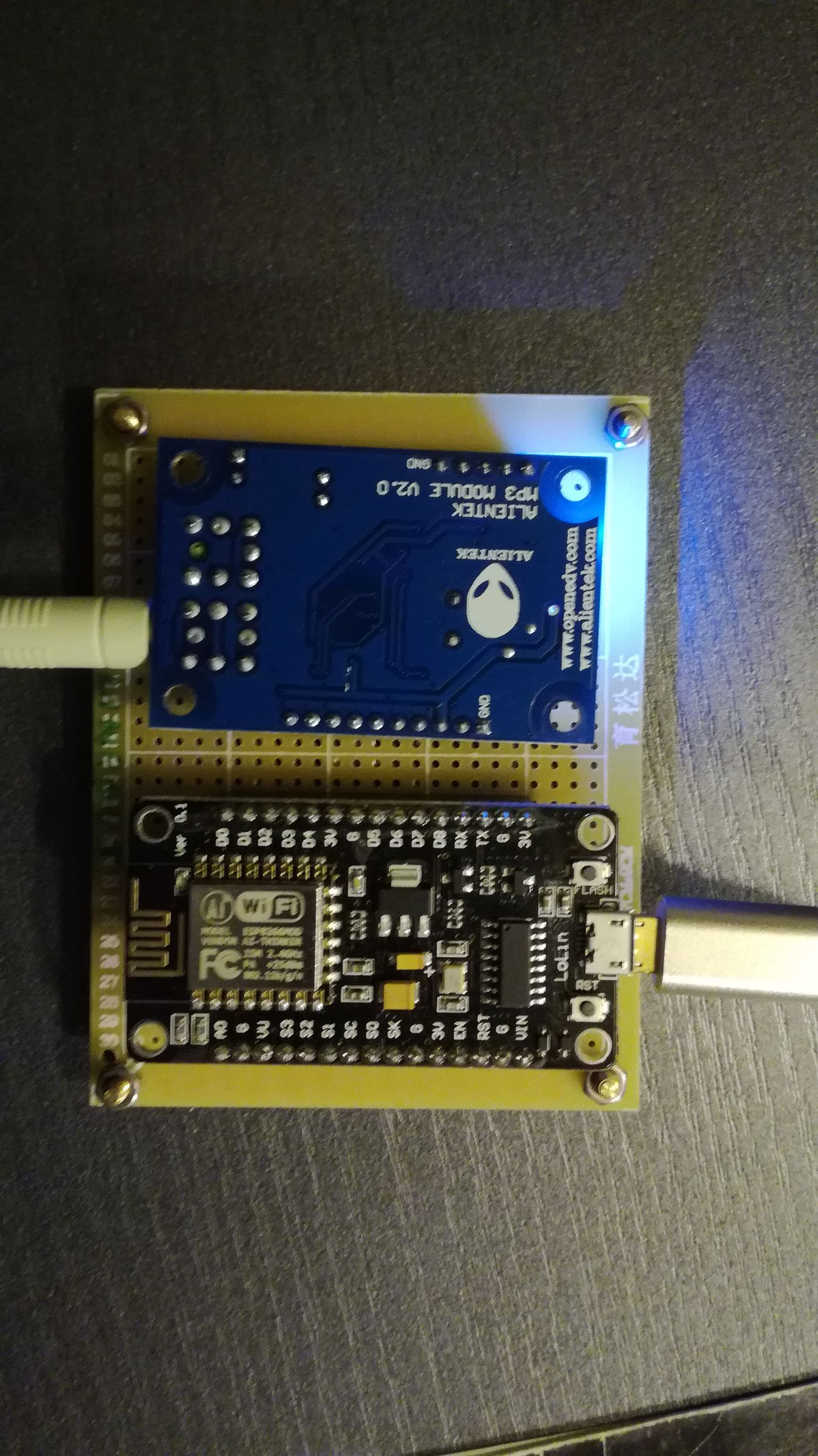 Wifi Webradio With ESP8266 and VS1053 (KaraDio) : 4 Steps - Instructables