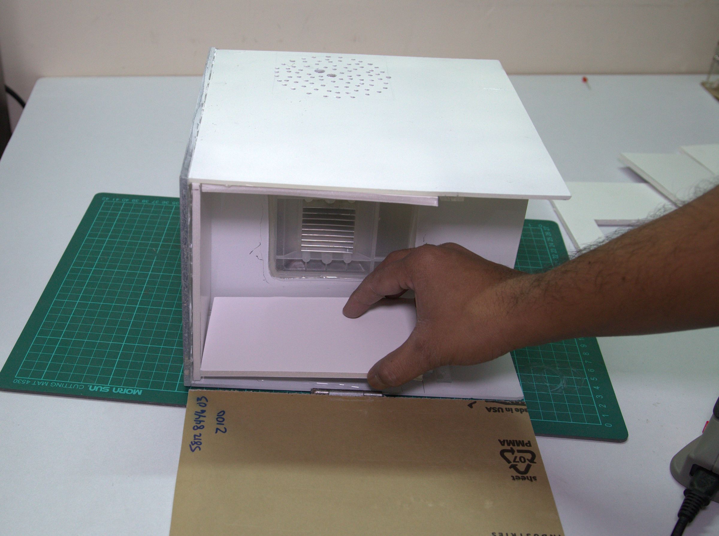 DIY Portable Mini Refrigerator : 19 Steps (with Pictures) - Instructables