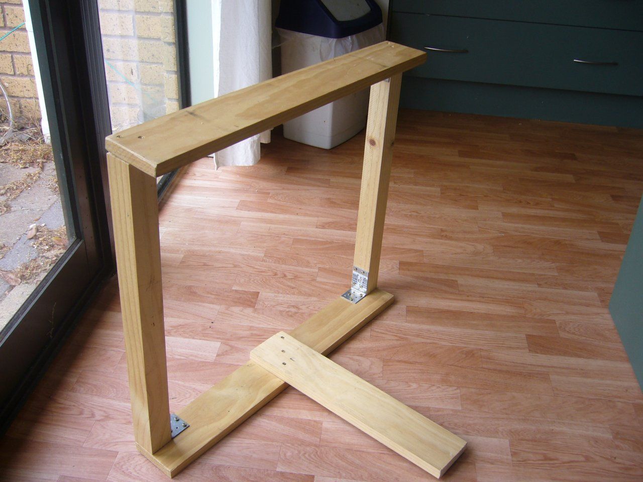 Xbox/PS2 Steering Wheel Stand : 3 Steps - Instructables