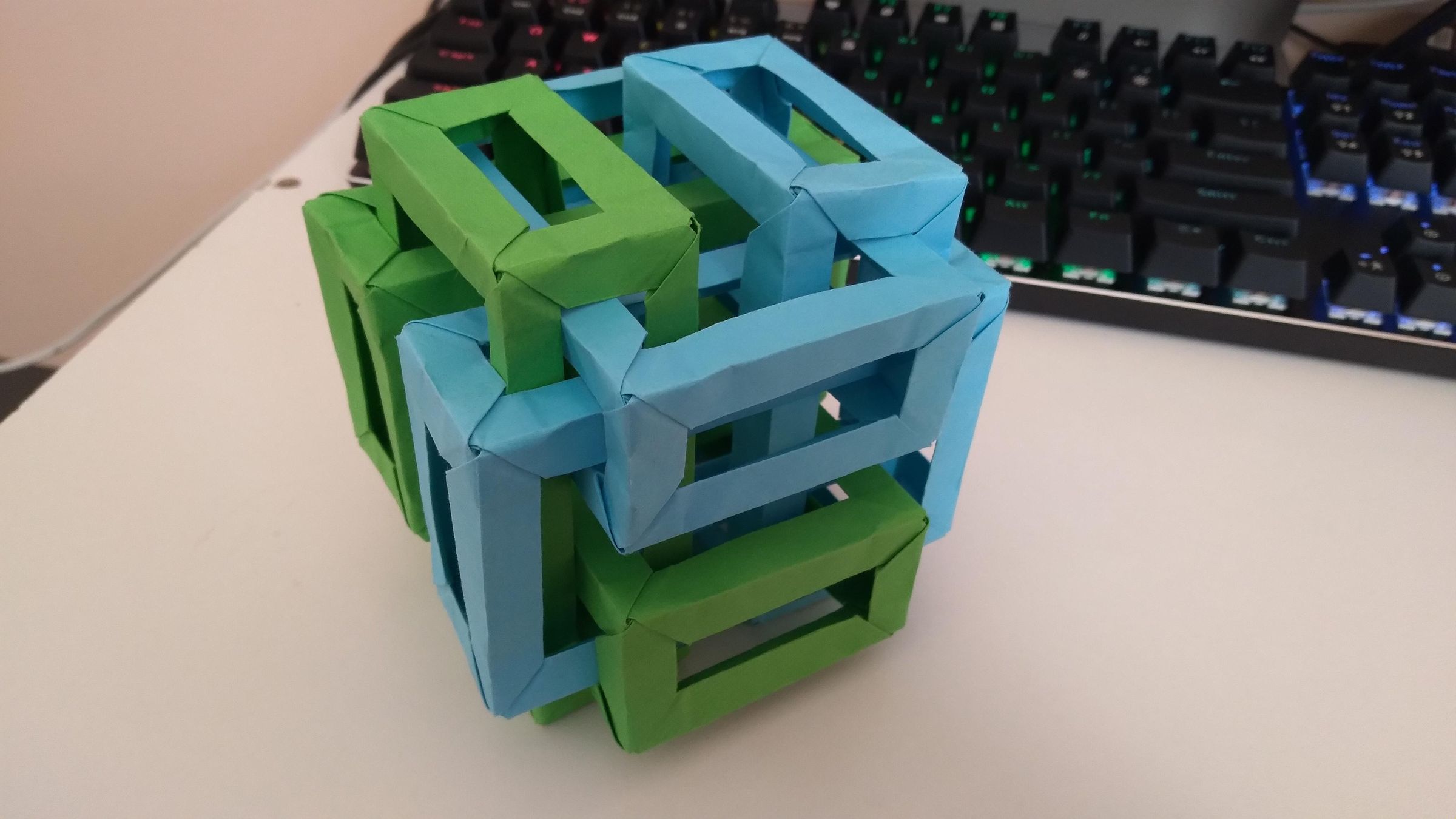 Modular Origami Sculpture: 6 Rectangular Prisms : 11 Steps - Instructables