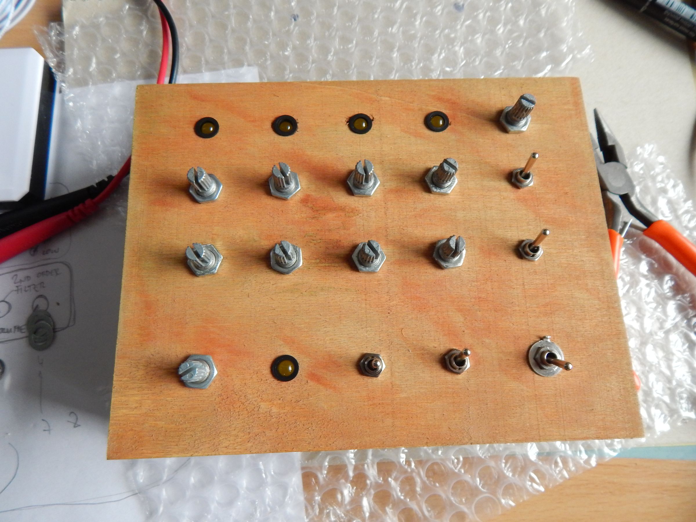 Parallel Sequencer Synth : 17 Steps (with Pictures) - Instructables
