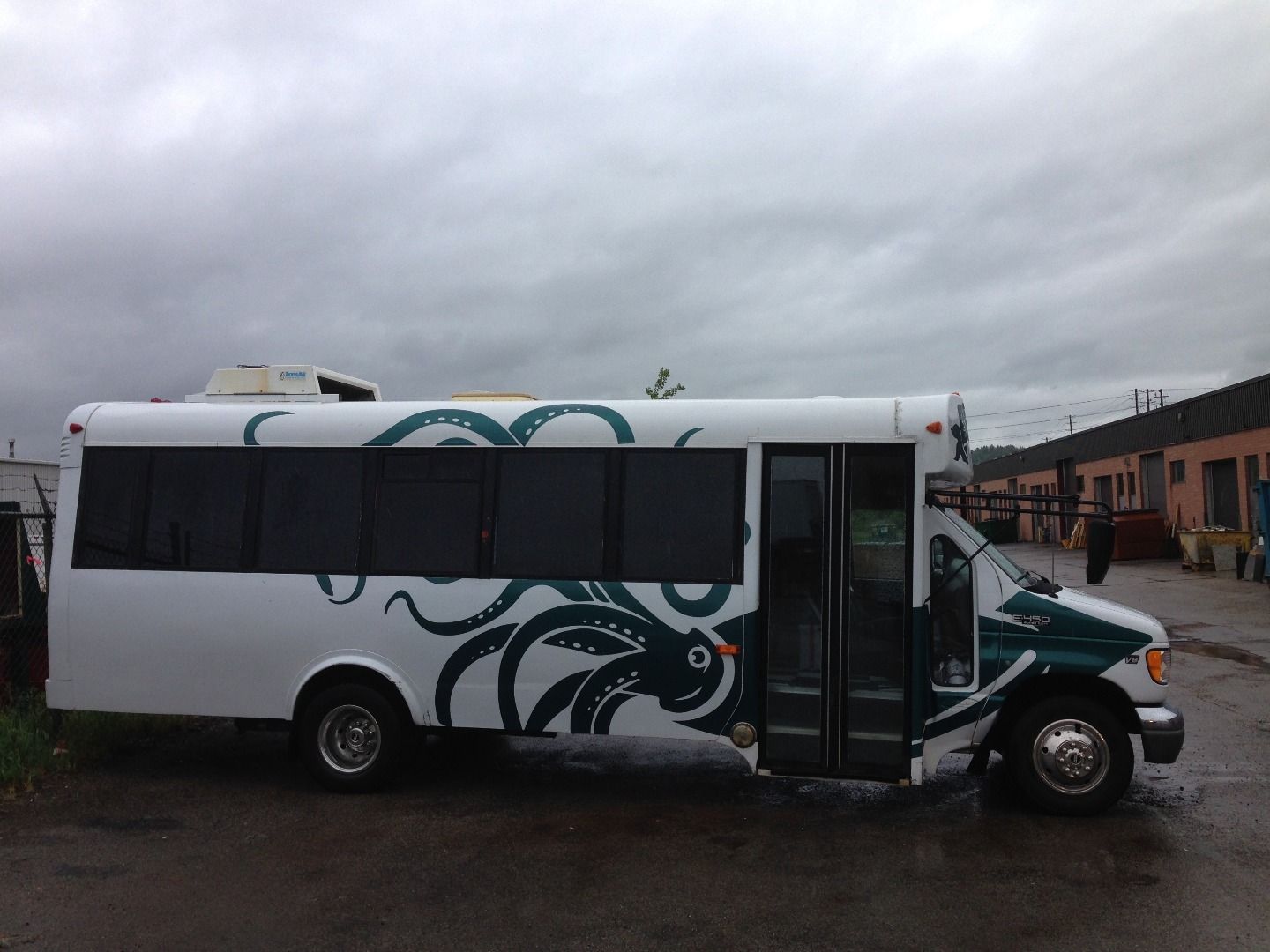 Convert a Washed Up Shuttle Bus Into the Ultimate Family Adventure ...