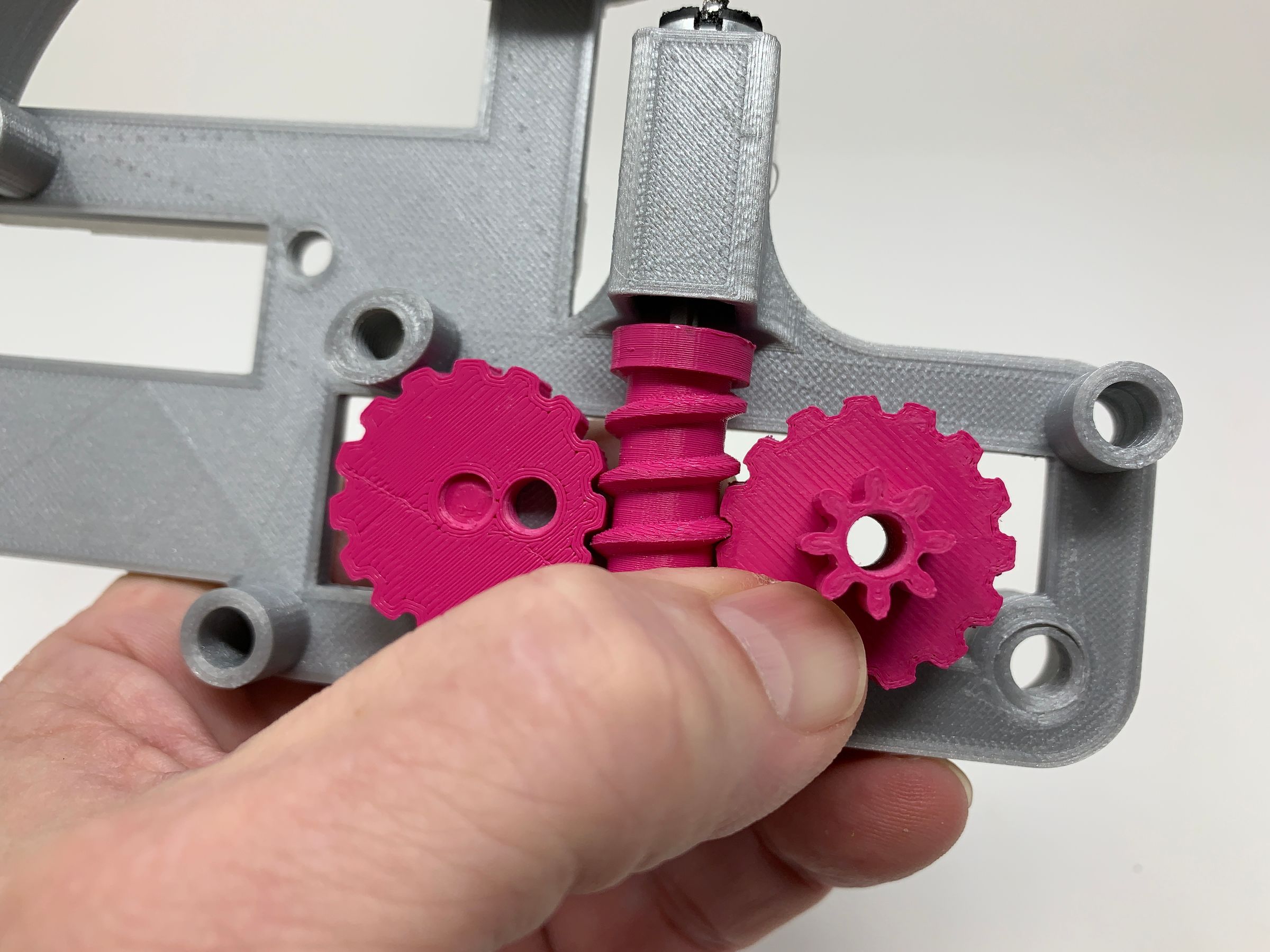 Pink and Green Domino Machine II : 5 Steps (with Pictures) - Instructables
