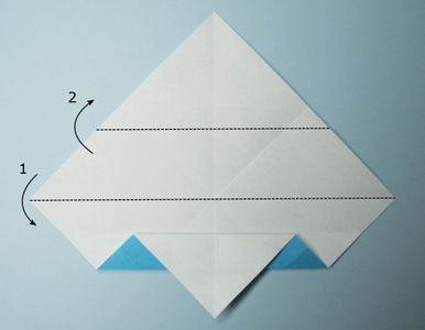 How to Fold an Origami Batarang From the Dark Knight : 8 Steps (with ...