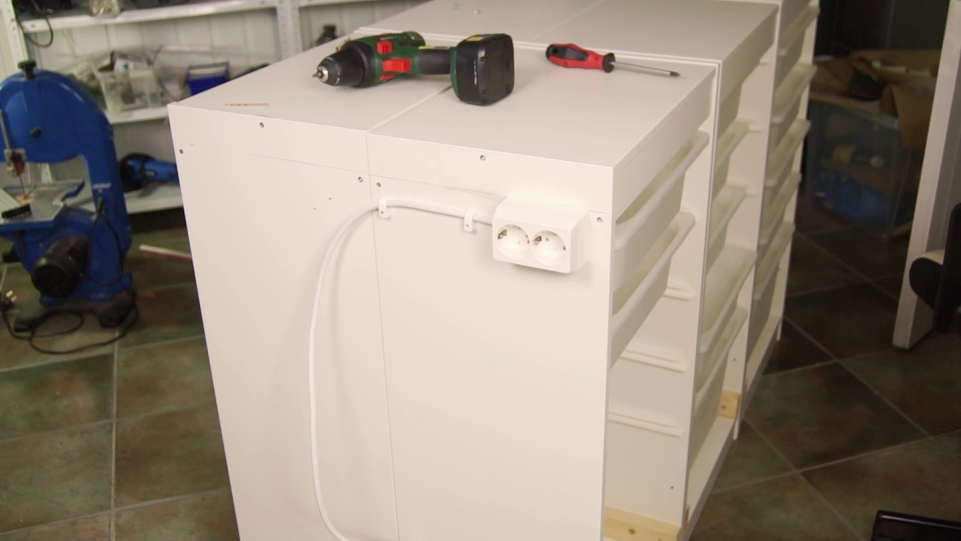 IKEA Hack: Practical Workbench : 11 Steps (with Pictures) - Instructables