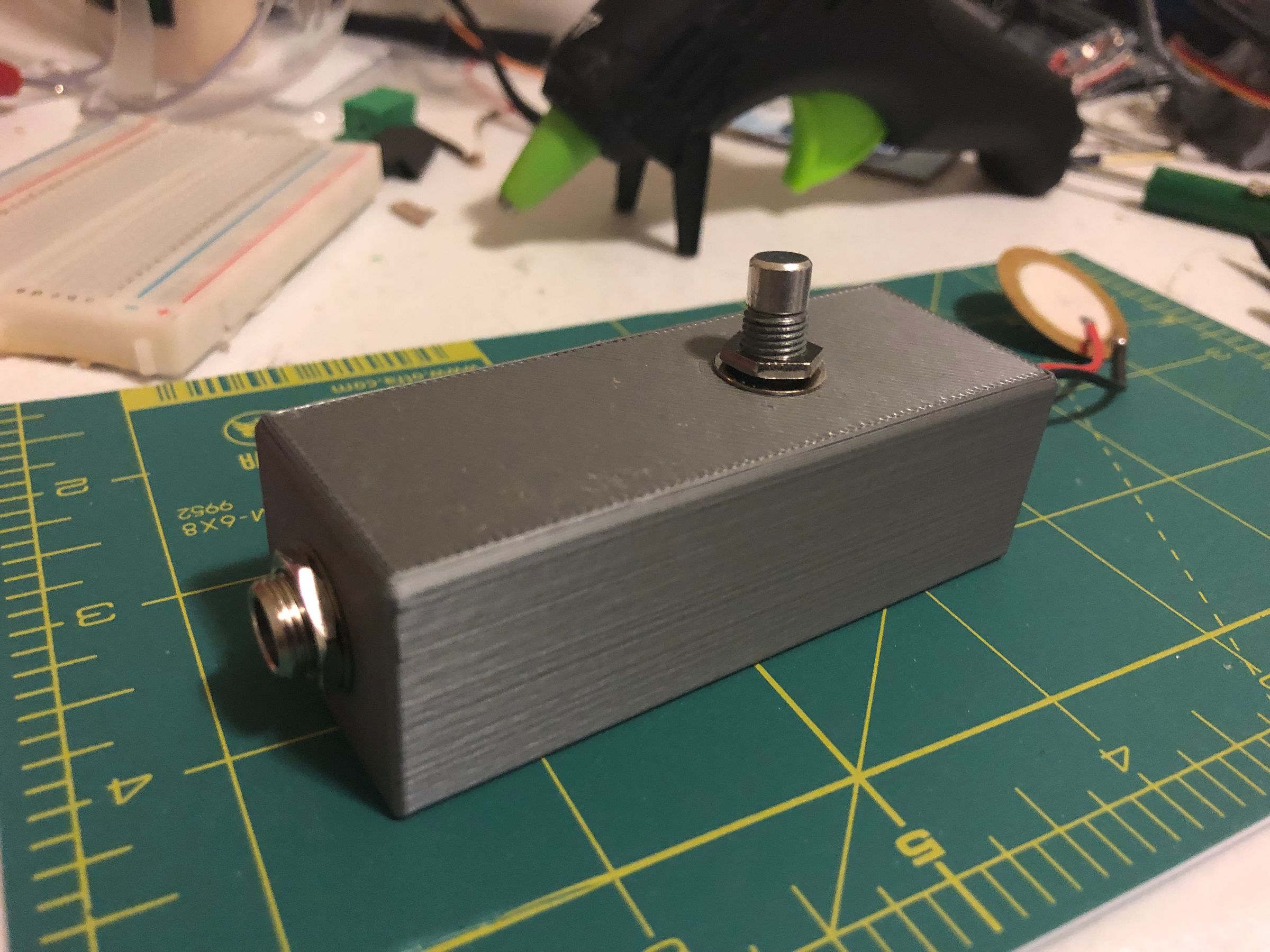 Simple Contact Microphone : 4 Steps - Instructables