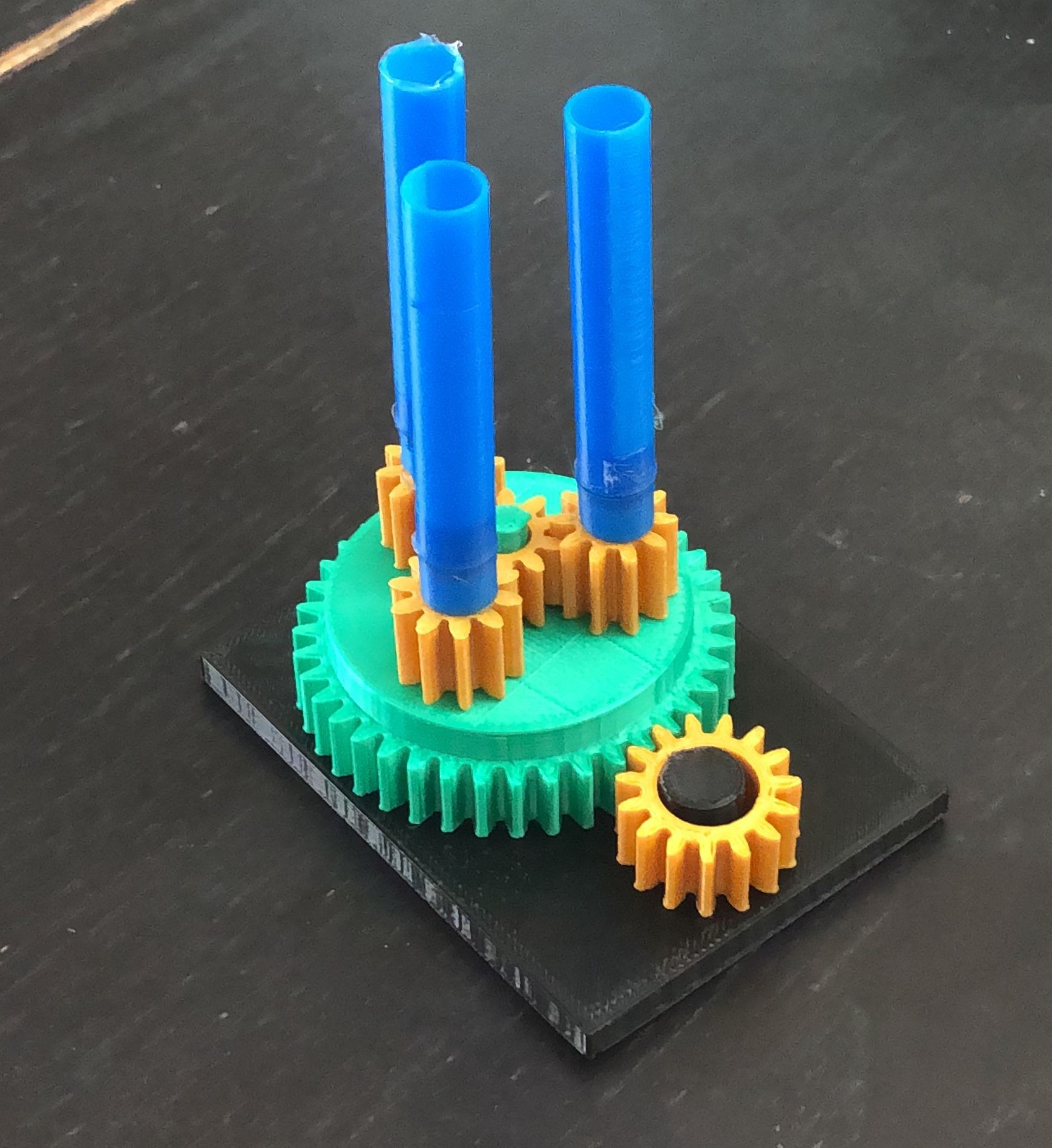 Simple Gear Mechanism (Move Things) : 23 Steps (with Pictures ...