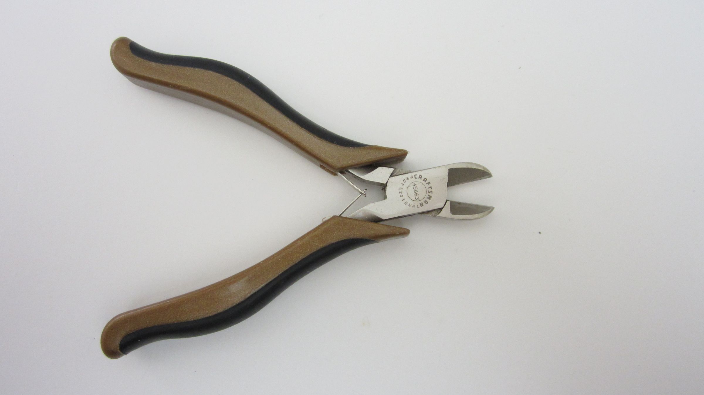 Make Jewelry From Computer Parts : 8 Steps (with Pictures) - Instructables