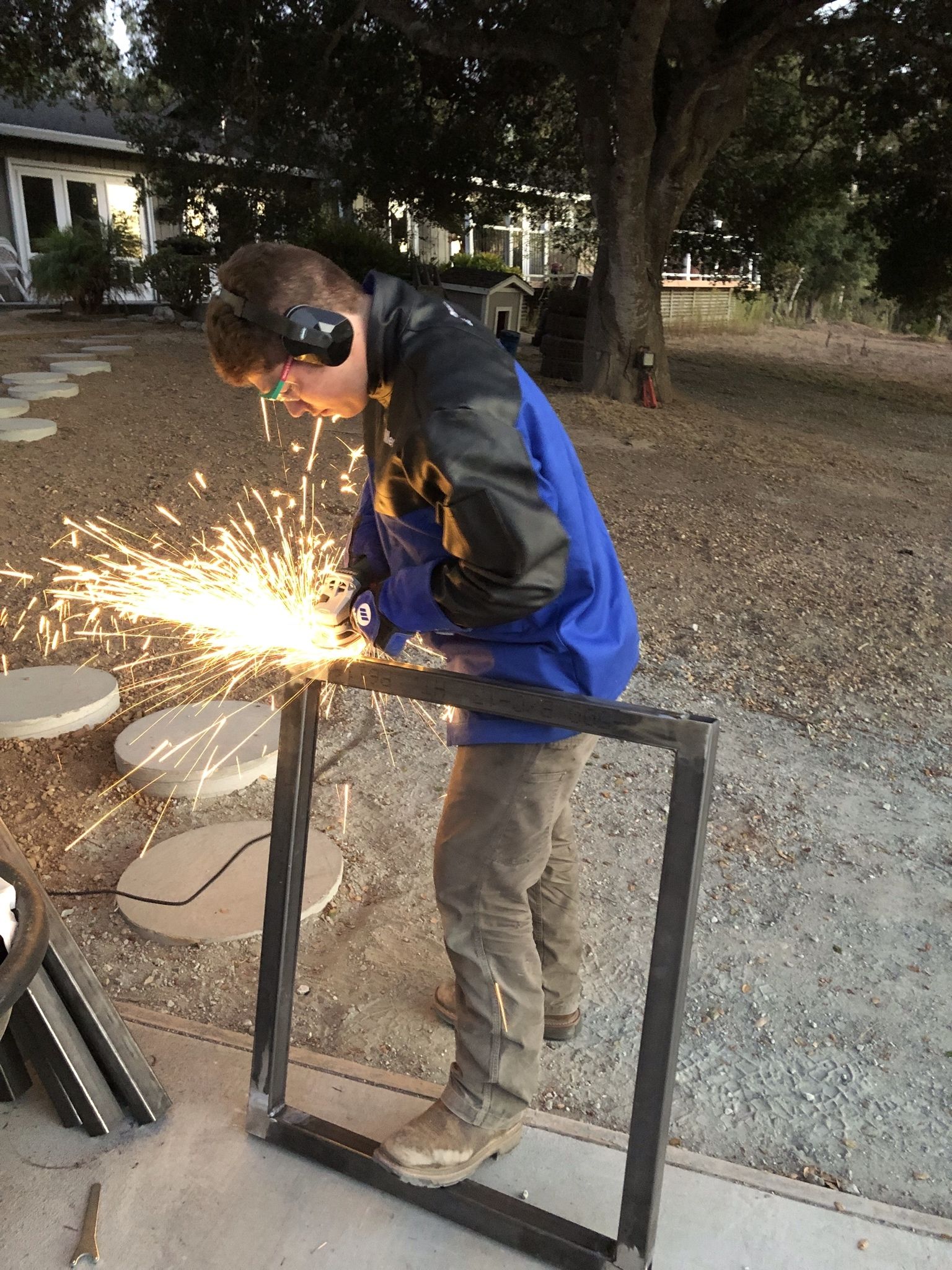 Heavy Duty Steel Welding and Work Table With Storage : 7 Steps (with ...