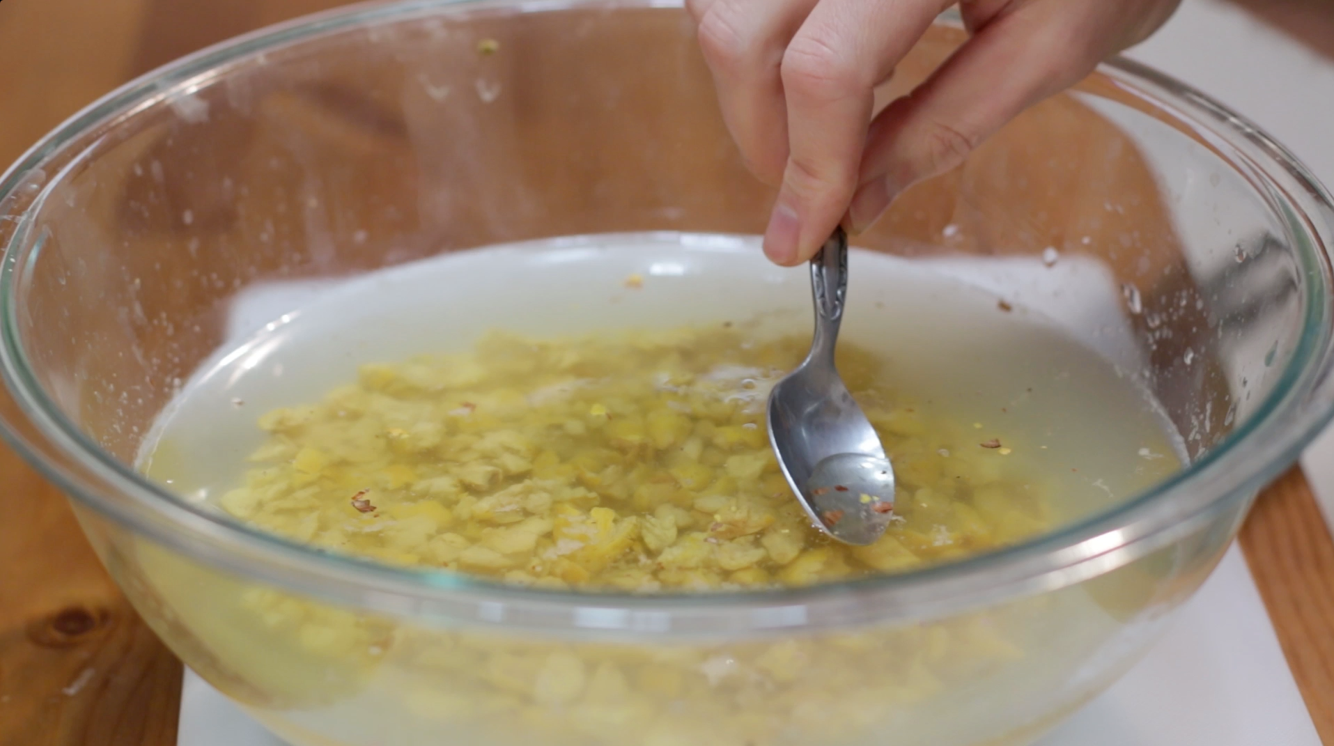 How to Process Acorns and Make Acorn Flour : 8 Steps (with Pictures ...
