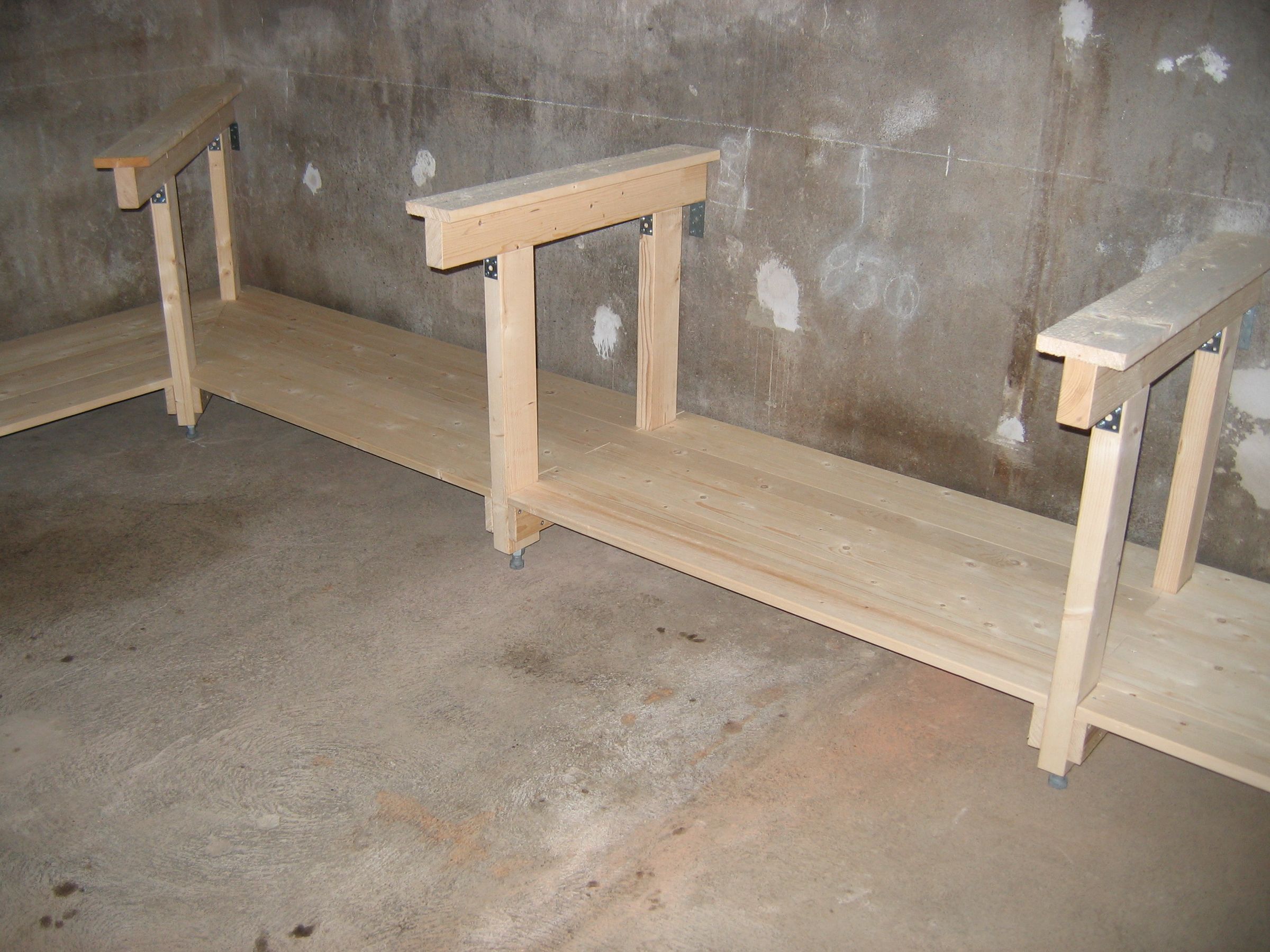 Extreme Heavy Duty Work Bench : 9 Steps (with Pictures) - Instructables
