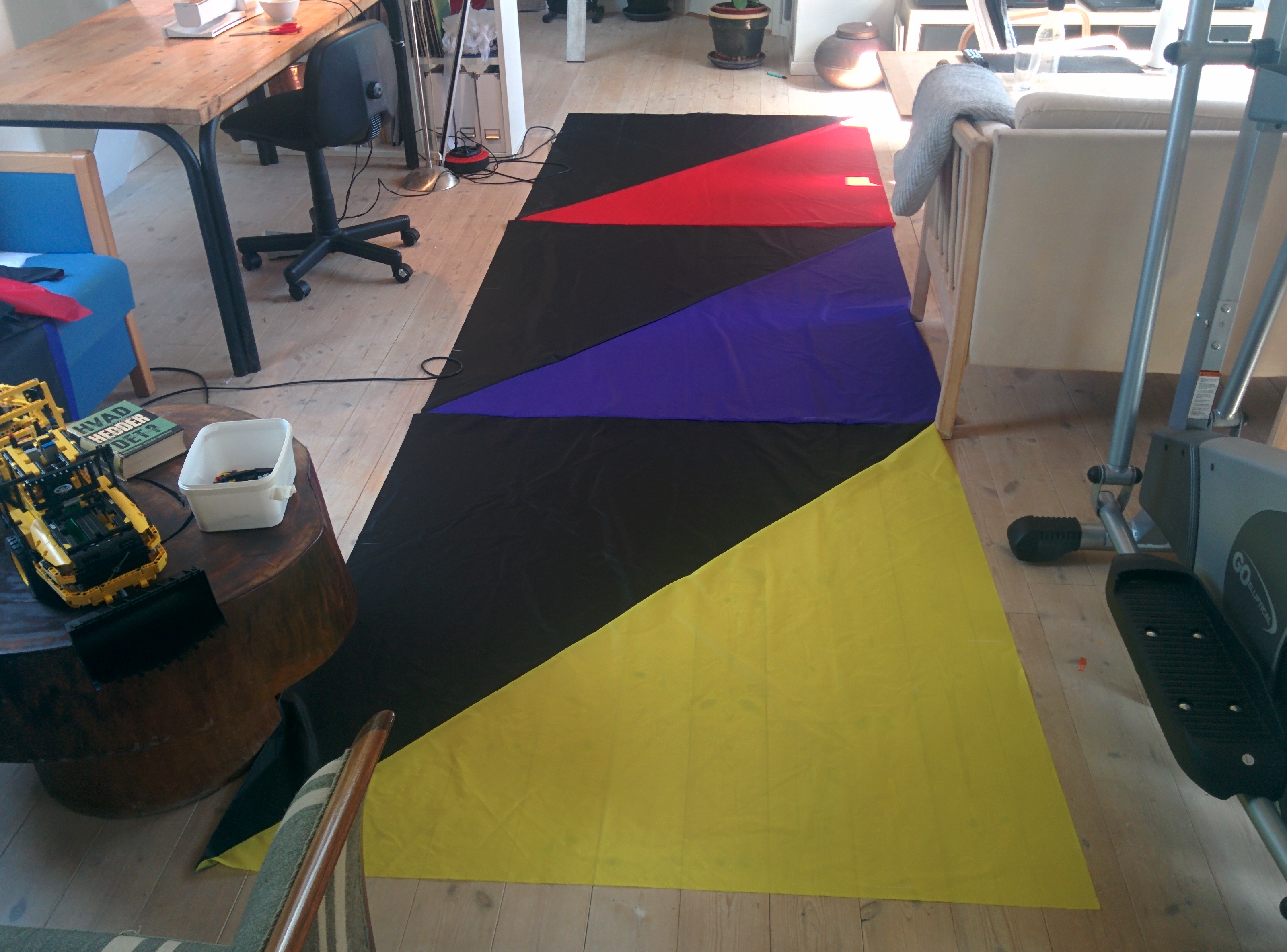 A Giant Kite : 11 Steps (with Pictures) - Instructables