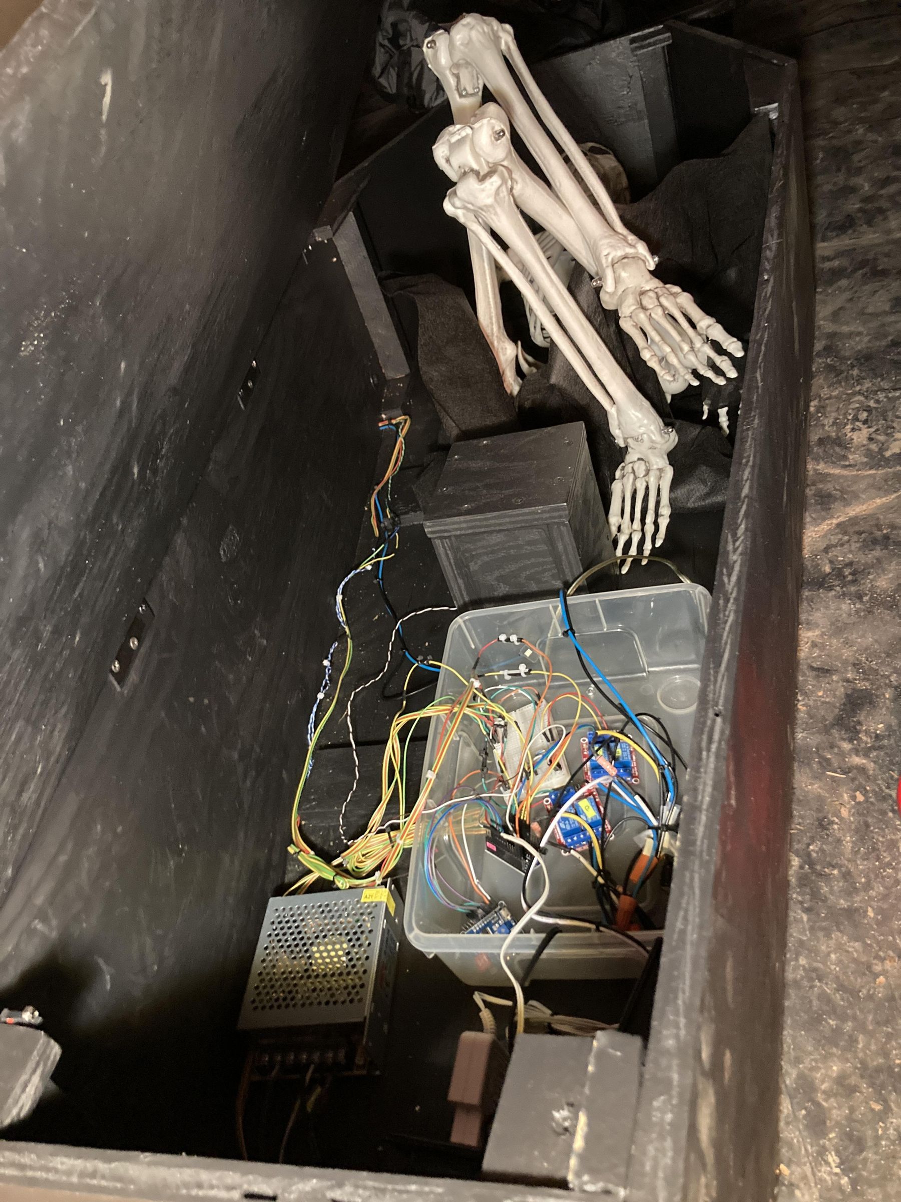 Arduino Motorized Opening Coffin for Halloween : 24 Steps - Instructables