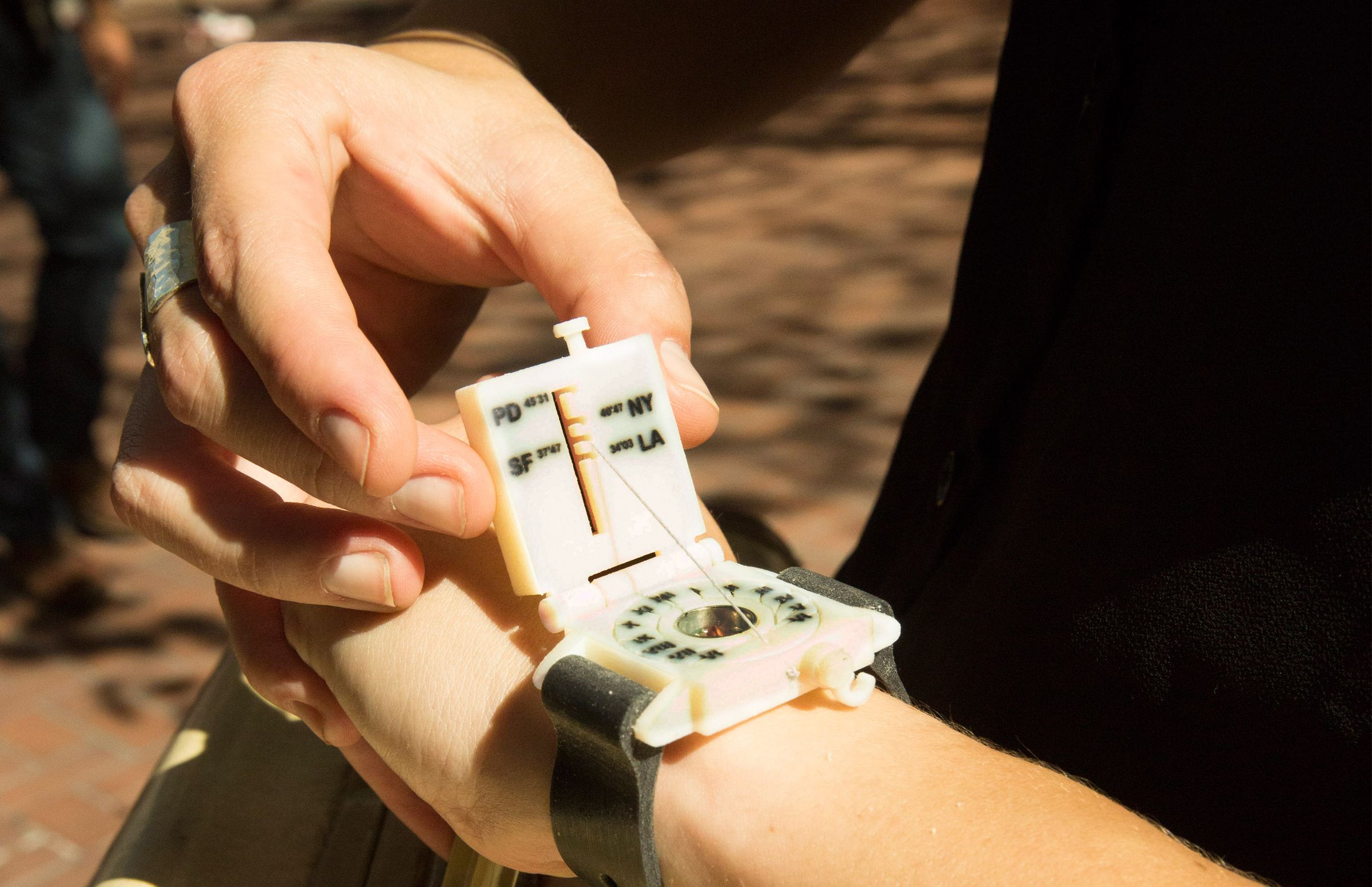 Sundial Watch: the Original Smartwatch : 10 Steps (with Pictures ...