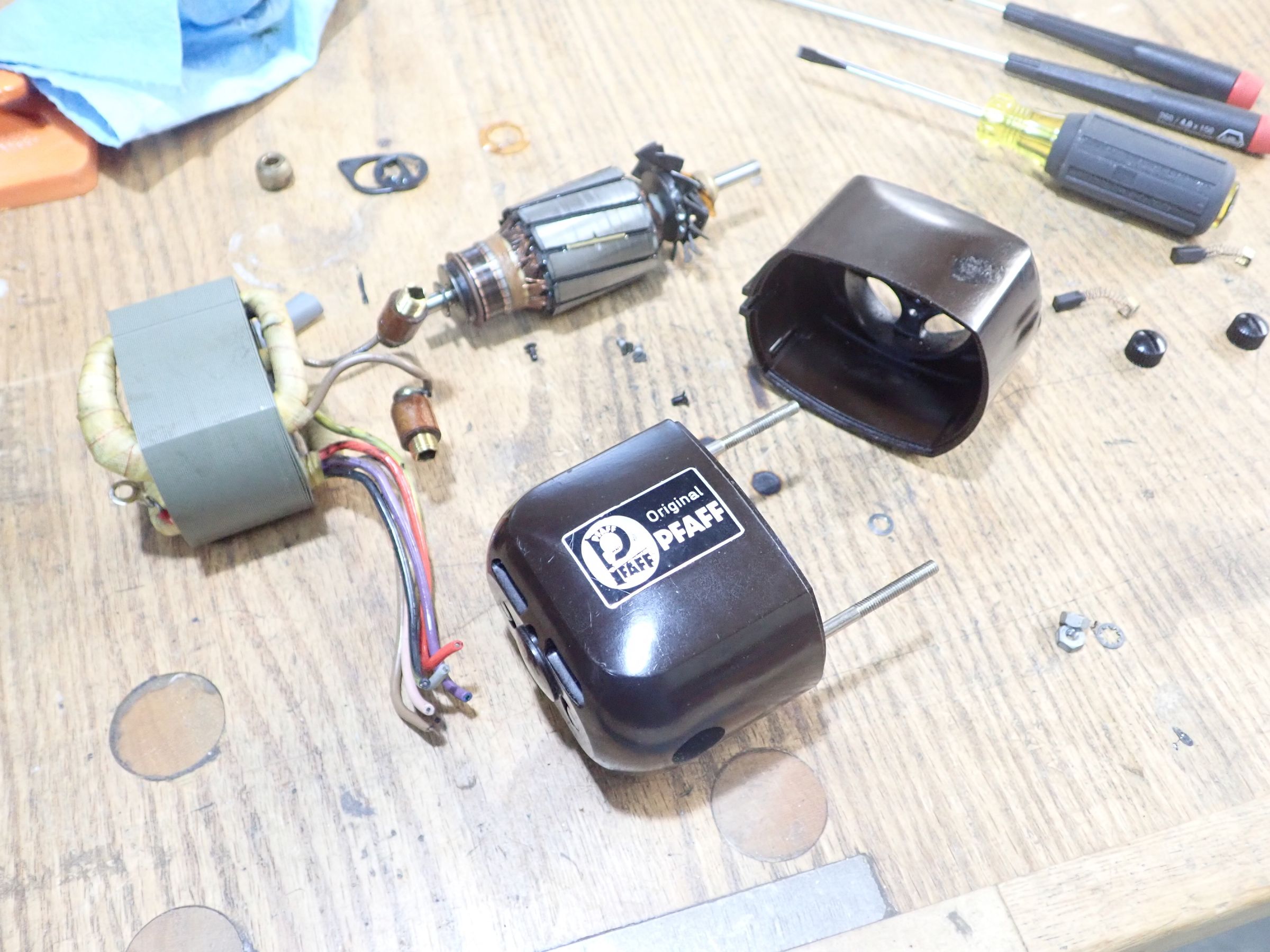 How to Make a Sewing Machine Tractor : 21 Steps (with Pictures ...