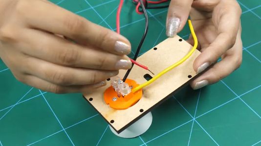 Make Voice Controlled Light Bulb Using Relay and Evive : 8 Steps (with ...