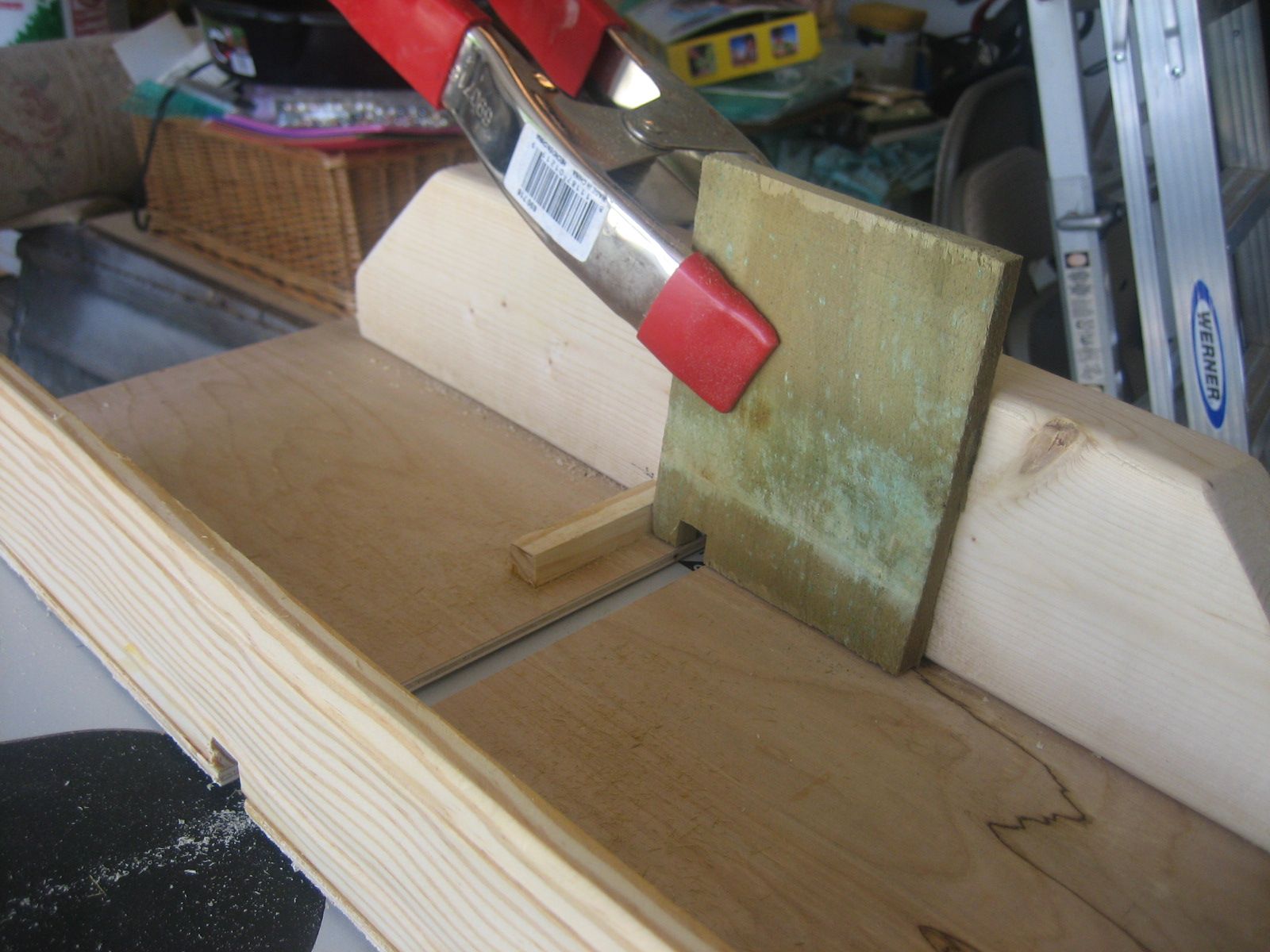 BOX JOINT JIG FOR ROUTER TABLE : 10 Steps - Instructables