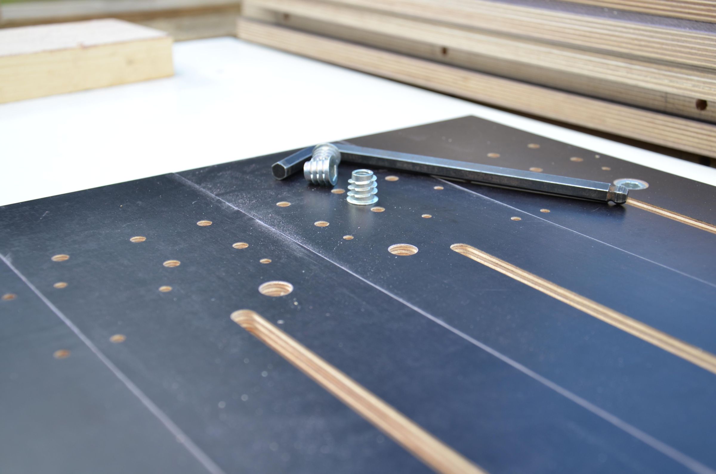 Workbench X - a Foldable Workbench Into a Garage or Workshop : 6 Steps ...