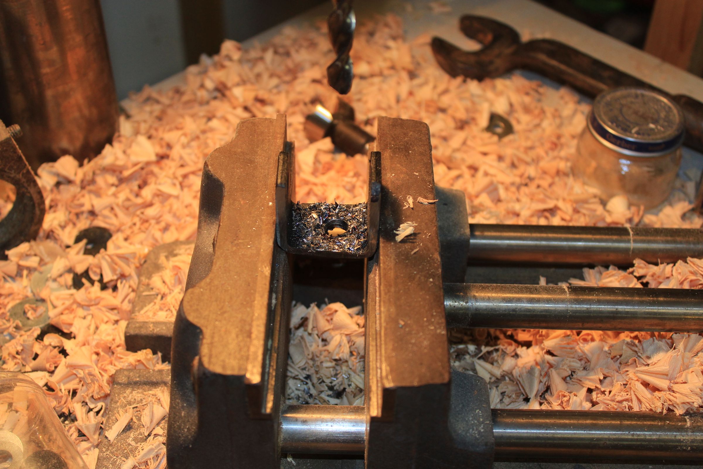 Scissor Bench - Adjustable Height, Motorized Workstation : 9 Steps ...