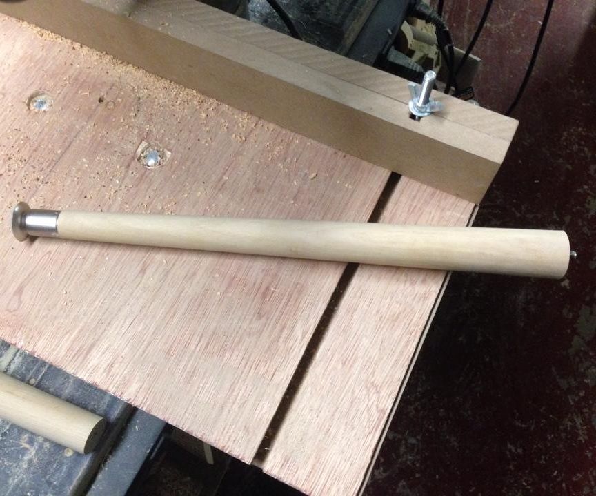Cutting Down and Rethreading a Stock Table Leg. : 5 Steps - Instructables