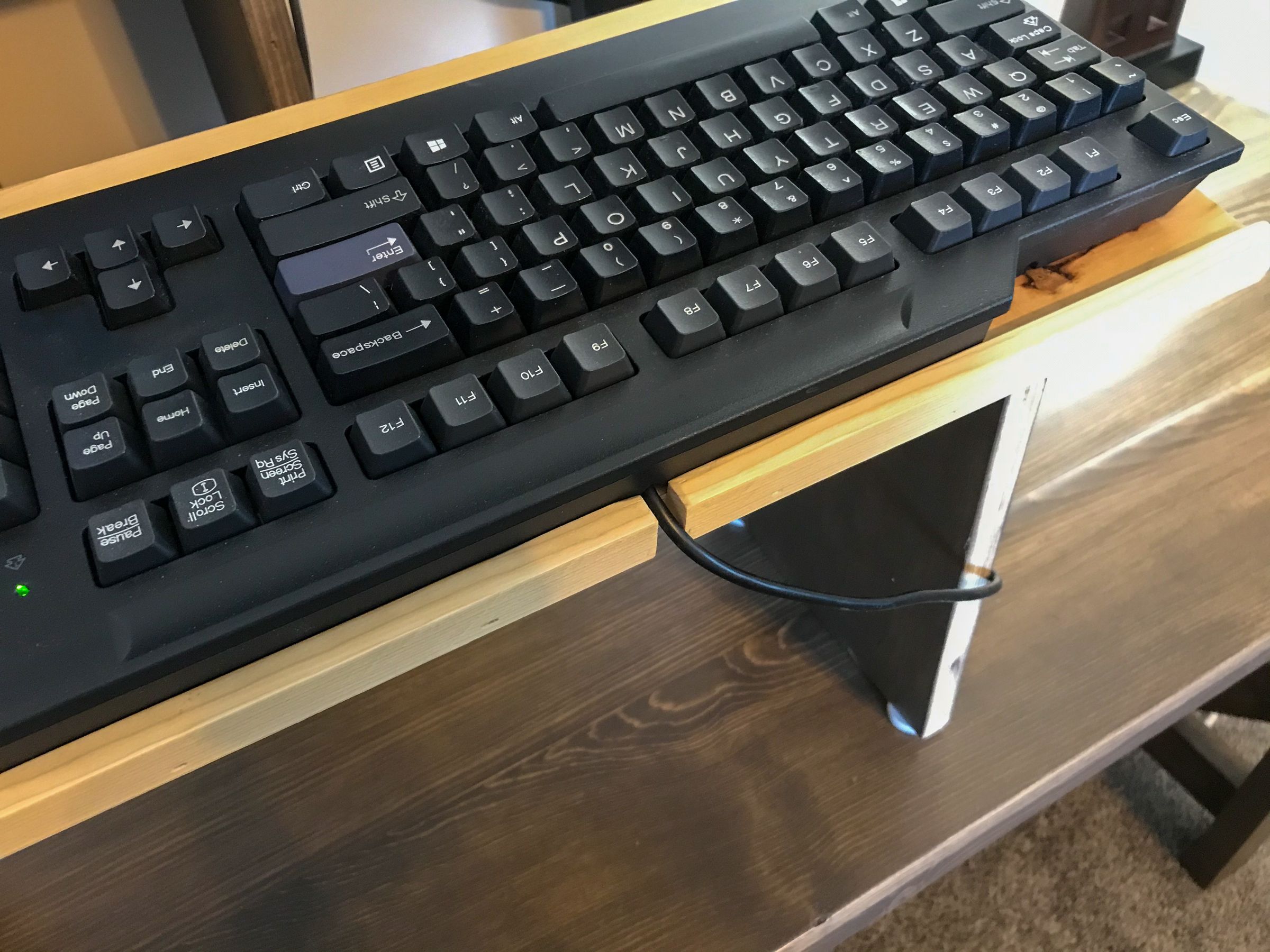 DIY Simple Standing Desk - Keyboard & Monitor Stands : 15 Steps (with ...