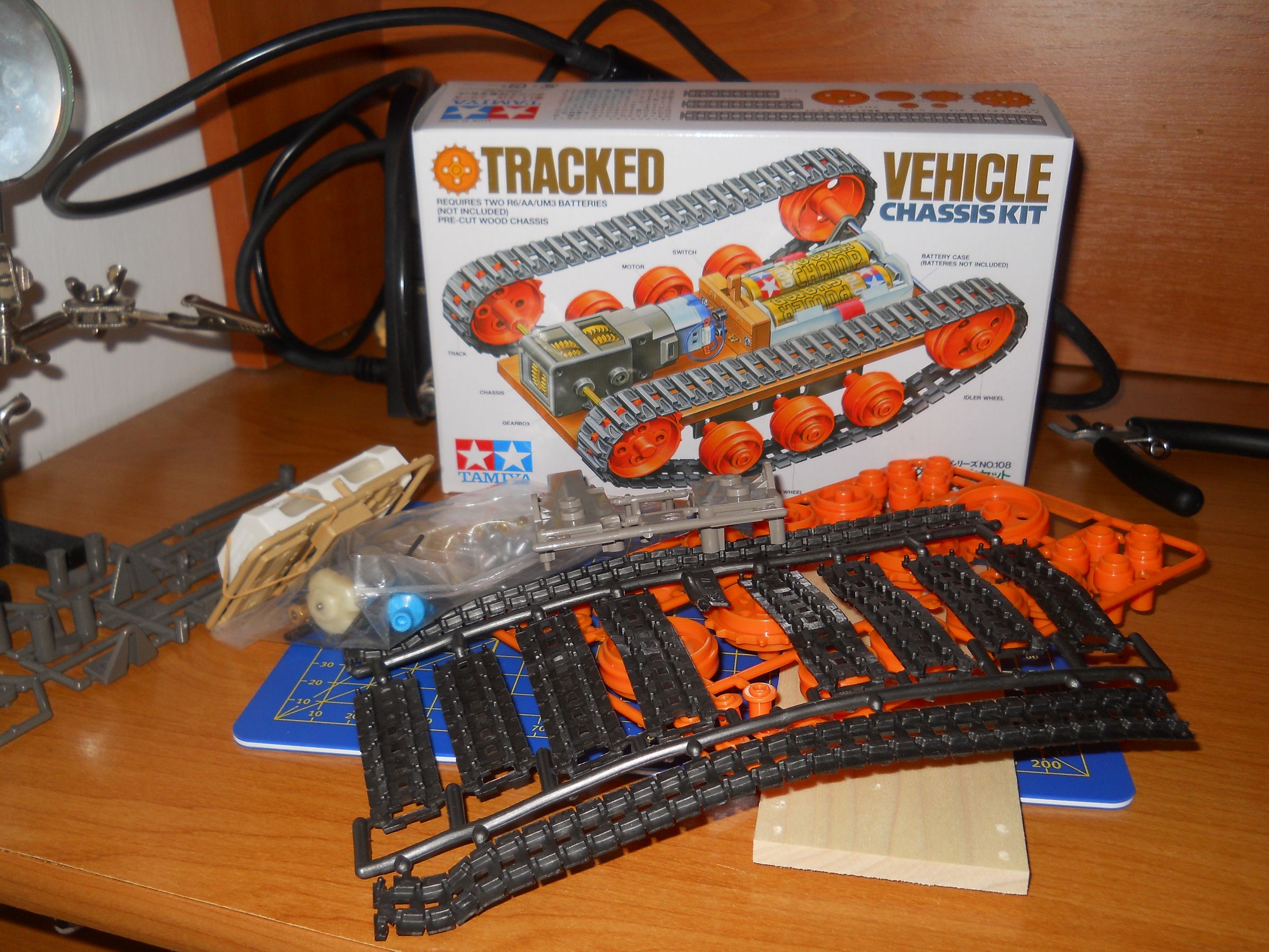 FPV Virtual Reality Arduino Controlled Tracked Robot : 17 Steps (with ...