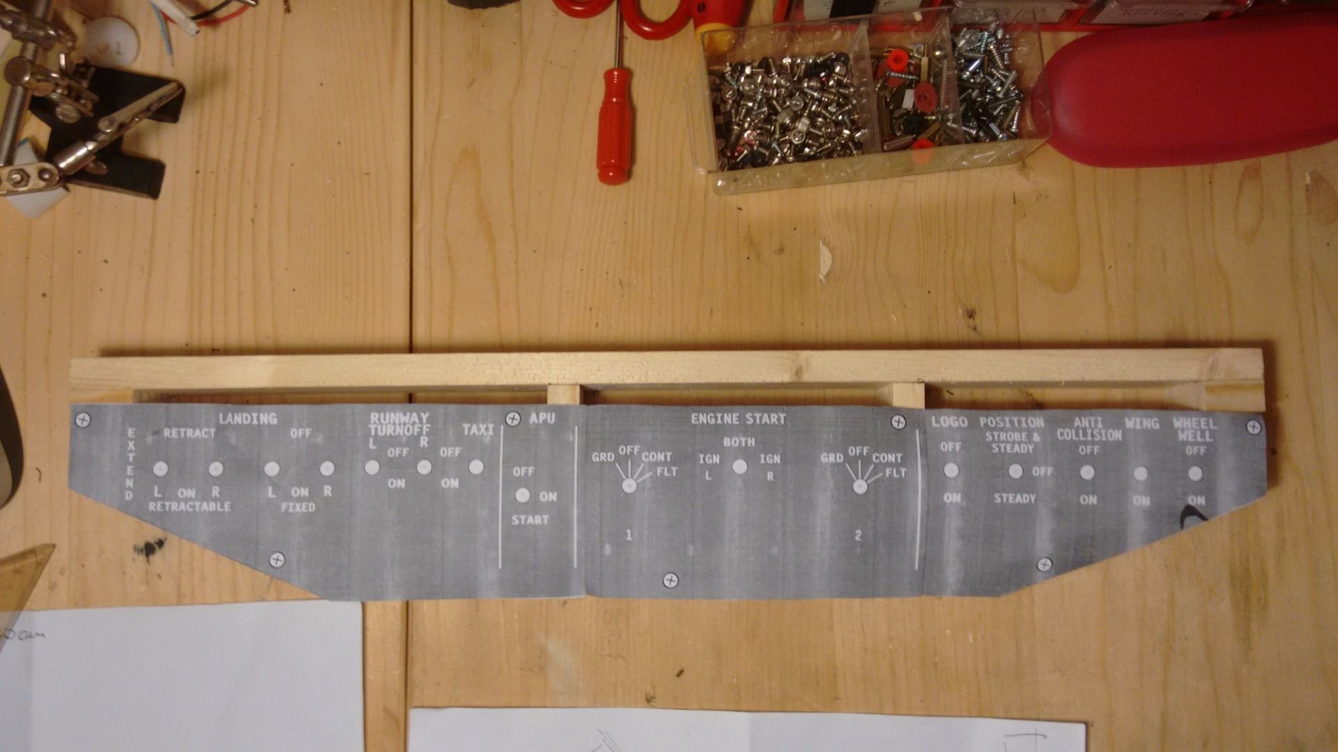 Boeing 737NG Lights Overhead Panel for FSX : 6 Steps - Instructables