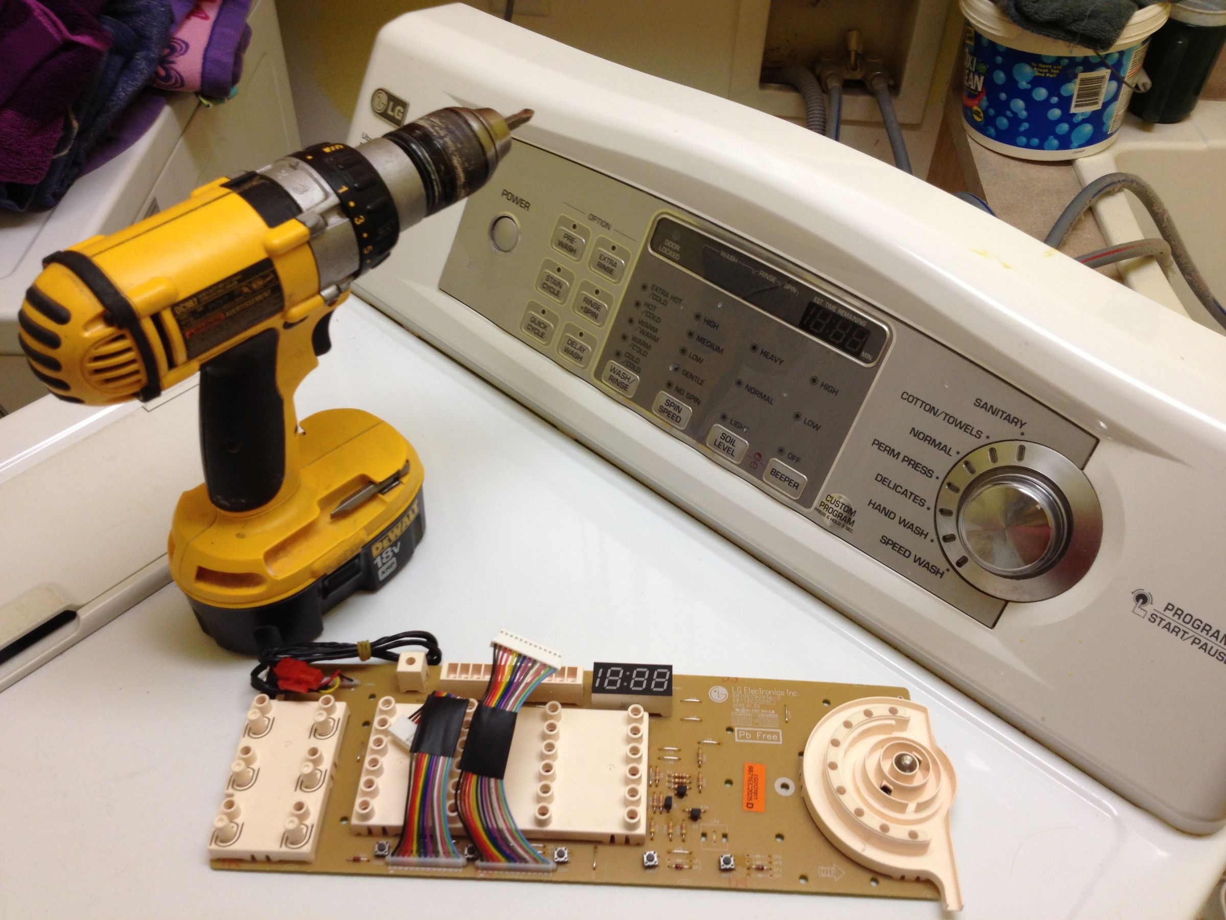 Replacing the User Interface Control Board on a LG Washing Machine. : 8 ...