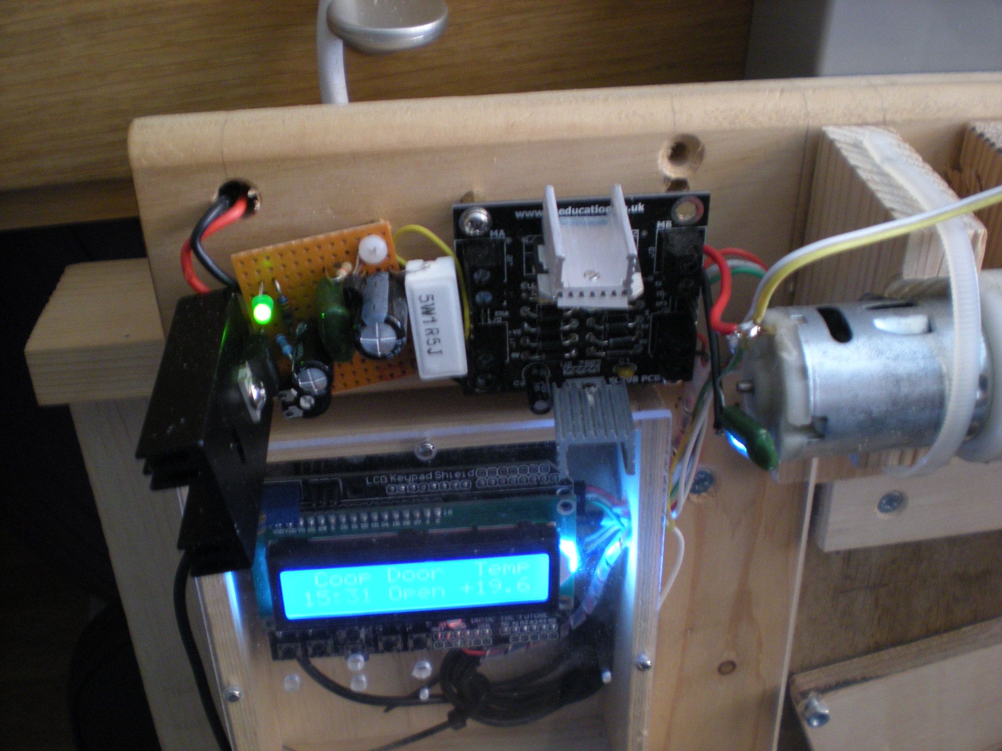 Arduino Chicken Coop Controller : 9 Steps (with Pictures) - Instructables