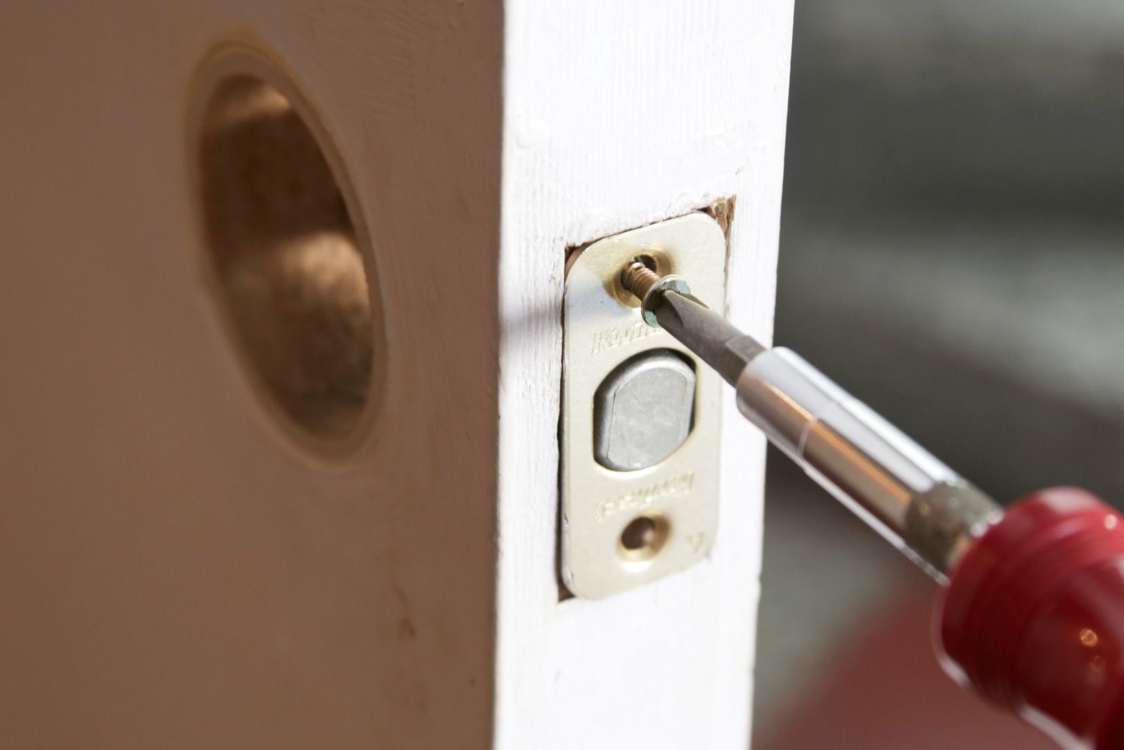 How to Change a Lock : 6 Steps (with Pictures) - Instructables