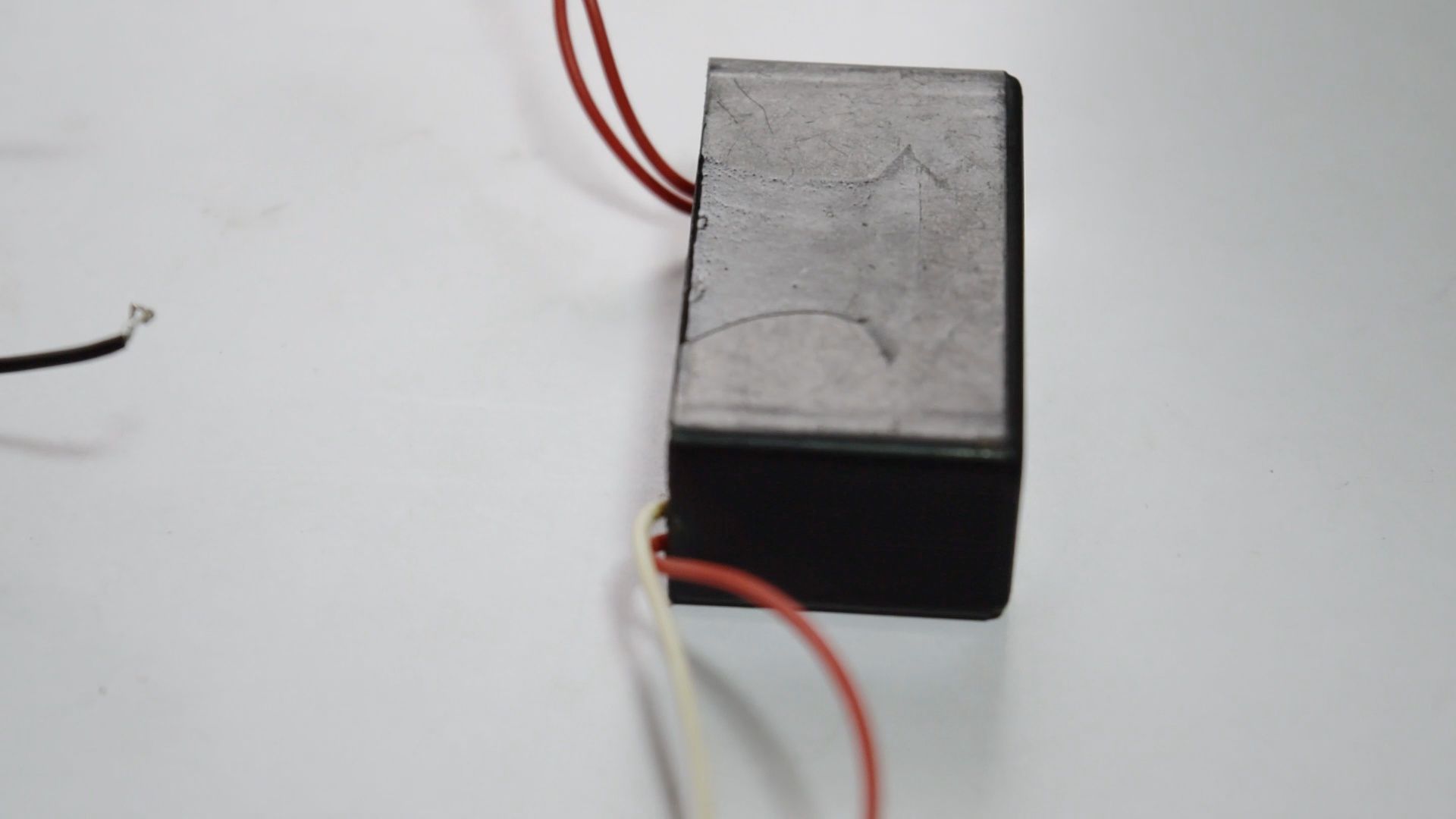 5$ Mini Singing Musical Tesla Coil Music Box ! : 5 Steps - Instructables