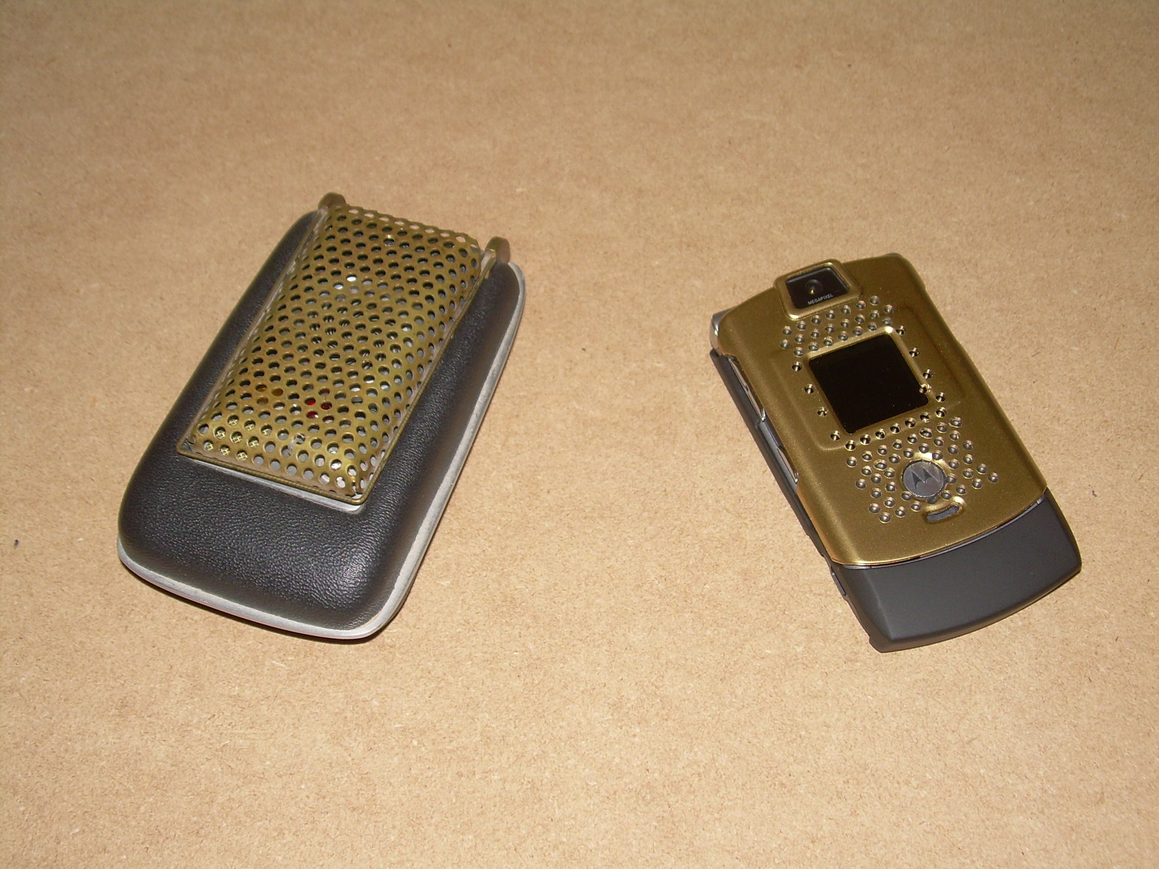 Create a Star Trek Communicator Edition RAZR : 3 Steps (with Pictures ...