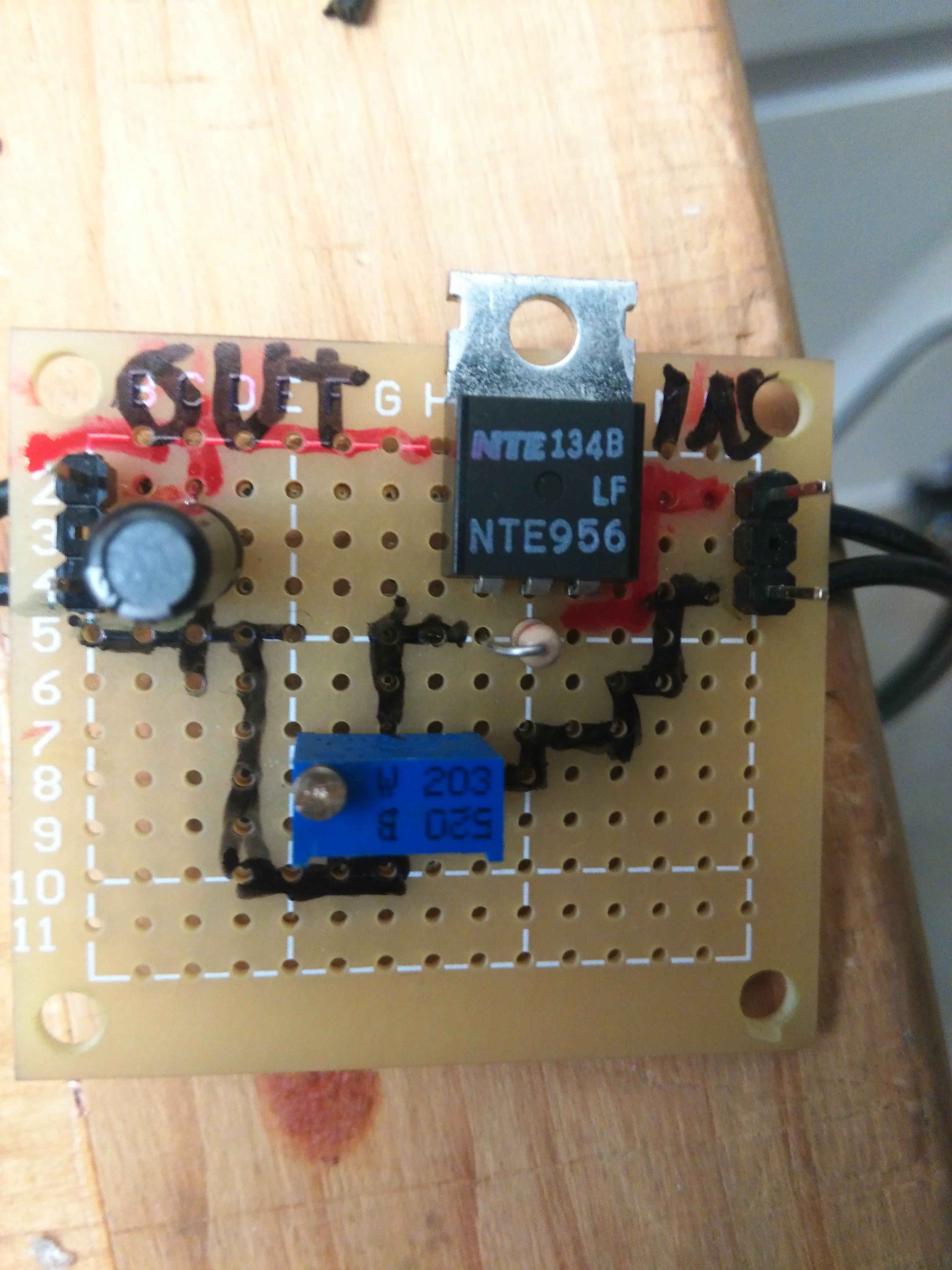 Mini Adjustable Voltage Regulator : 5 Steps (with Pictures) - Instructables