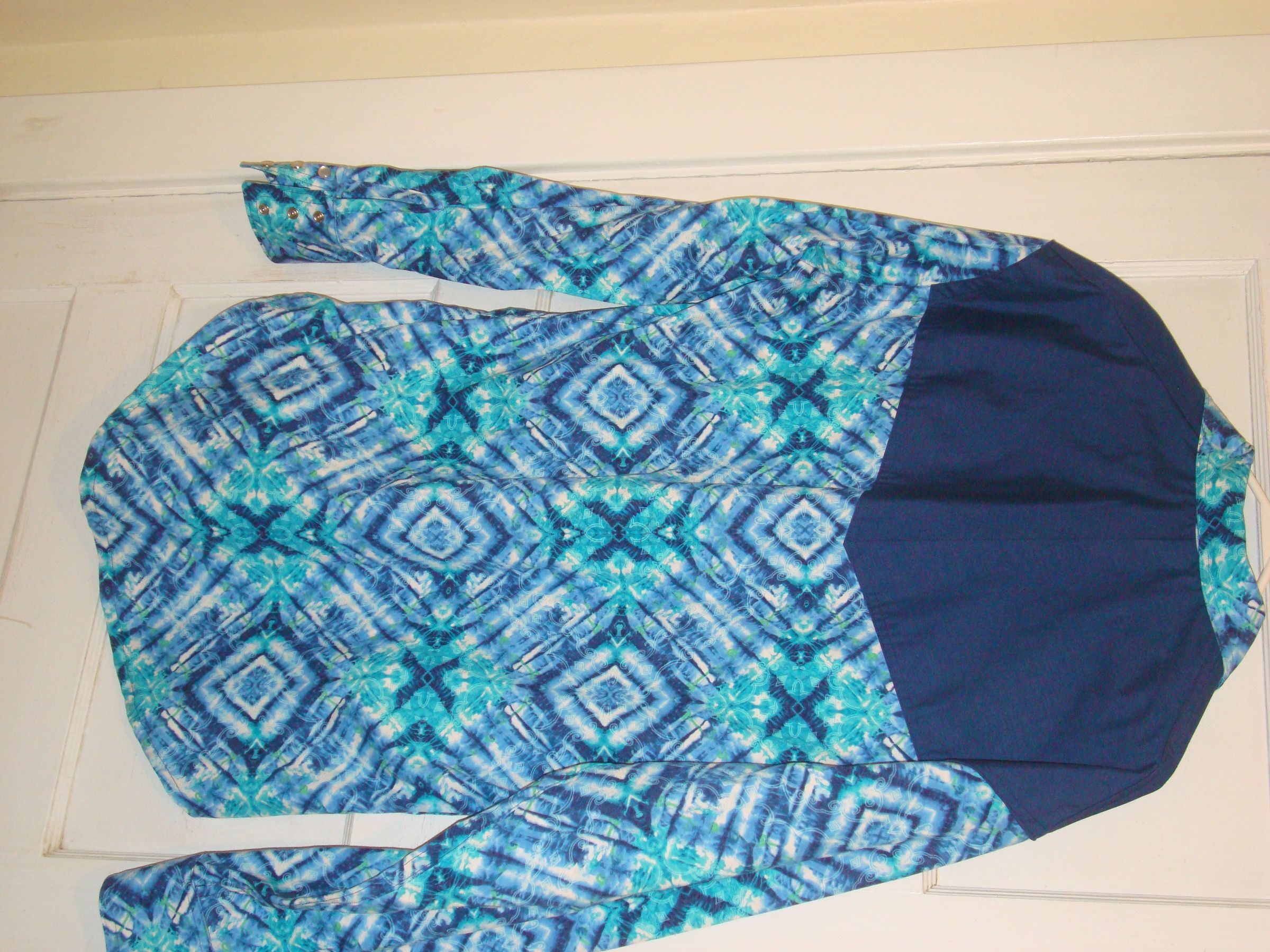 Altering Short Sleeve T-shirts to Long Sleeve T-shirts : 7 Steps ...