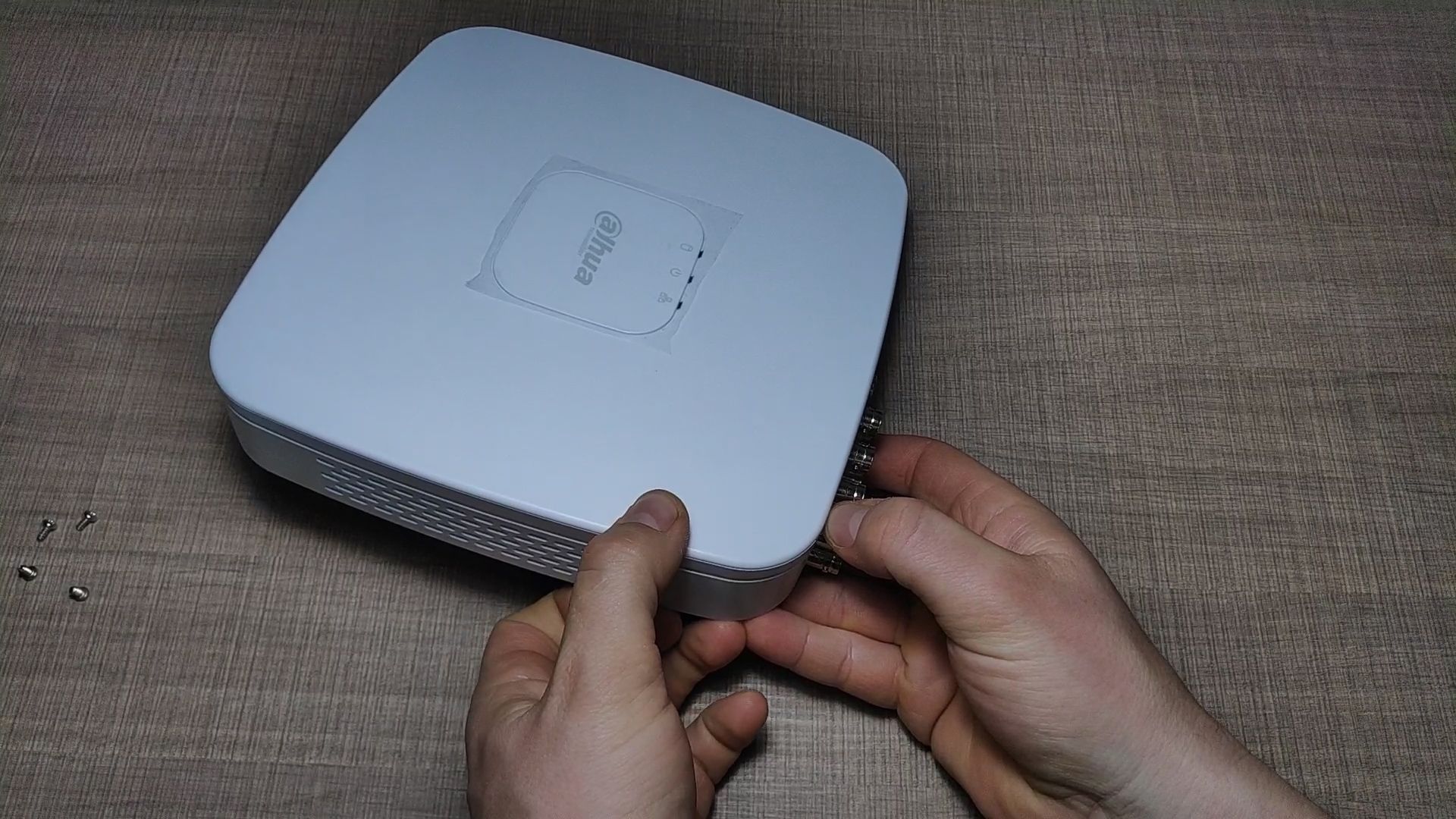 Install HDD Into DVR (CCTV) : 5 Steps - Instructables