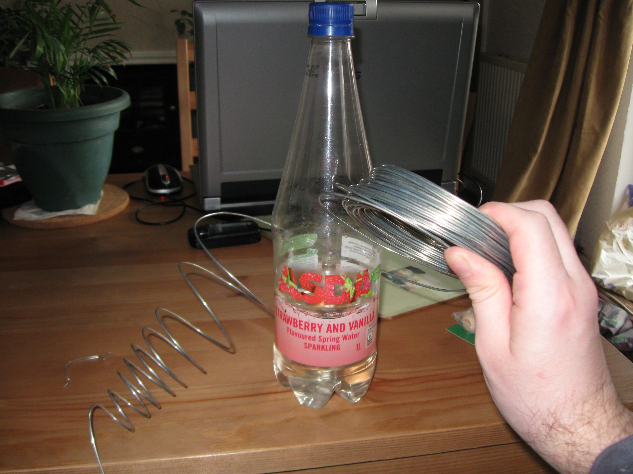 Make a Nesting Material Dispenser : 8 Steps (with Pictures) - Instructables